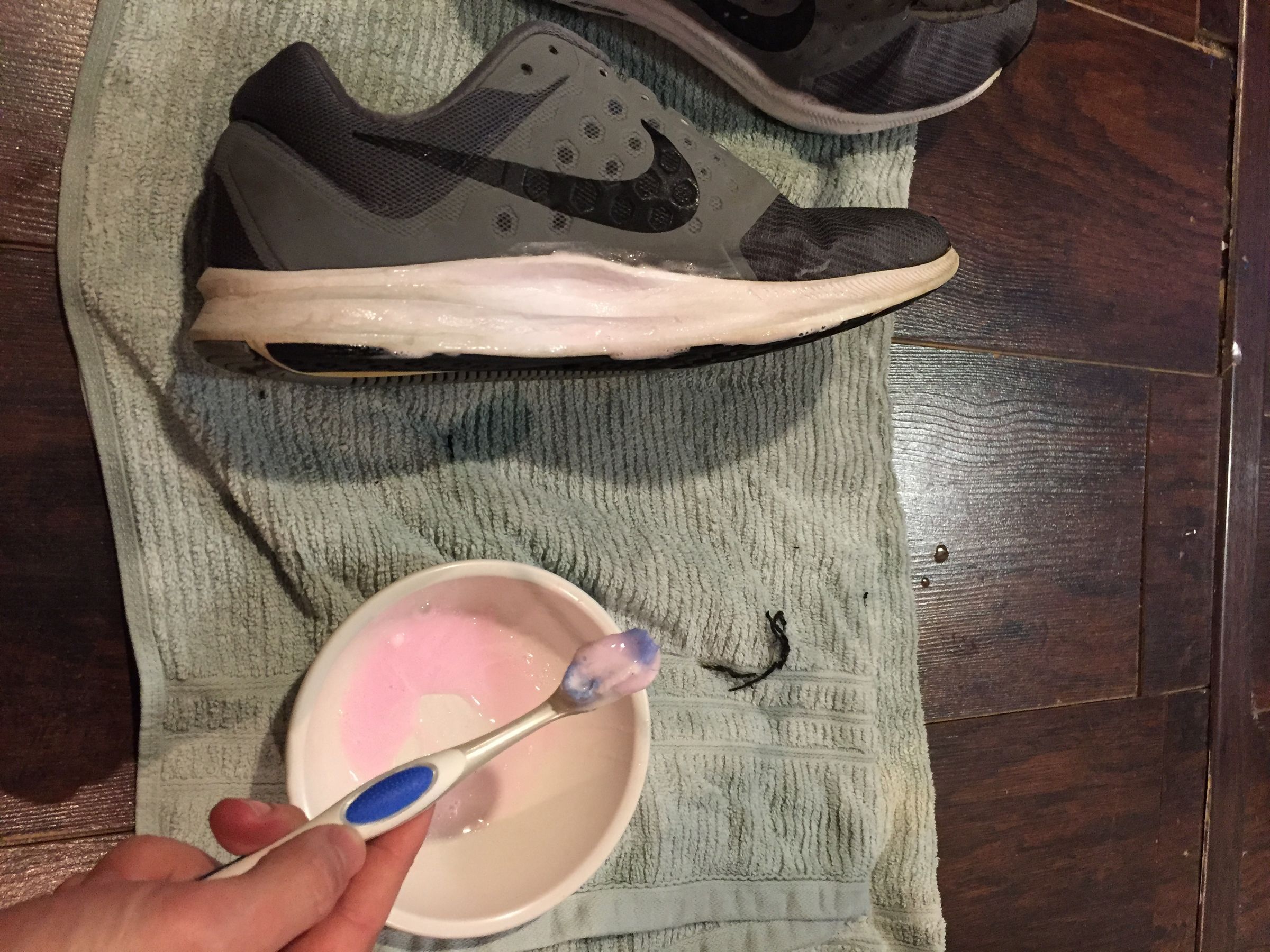 Dirty/Old Shoe Renewal : 10 Steps - Instructables