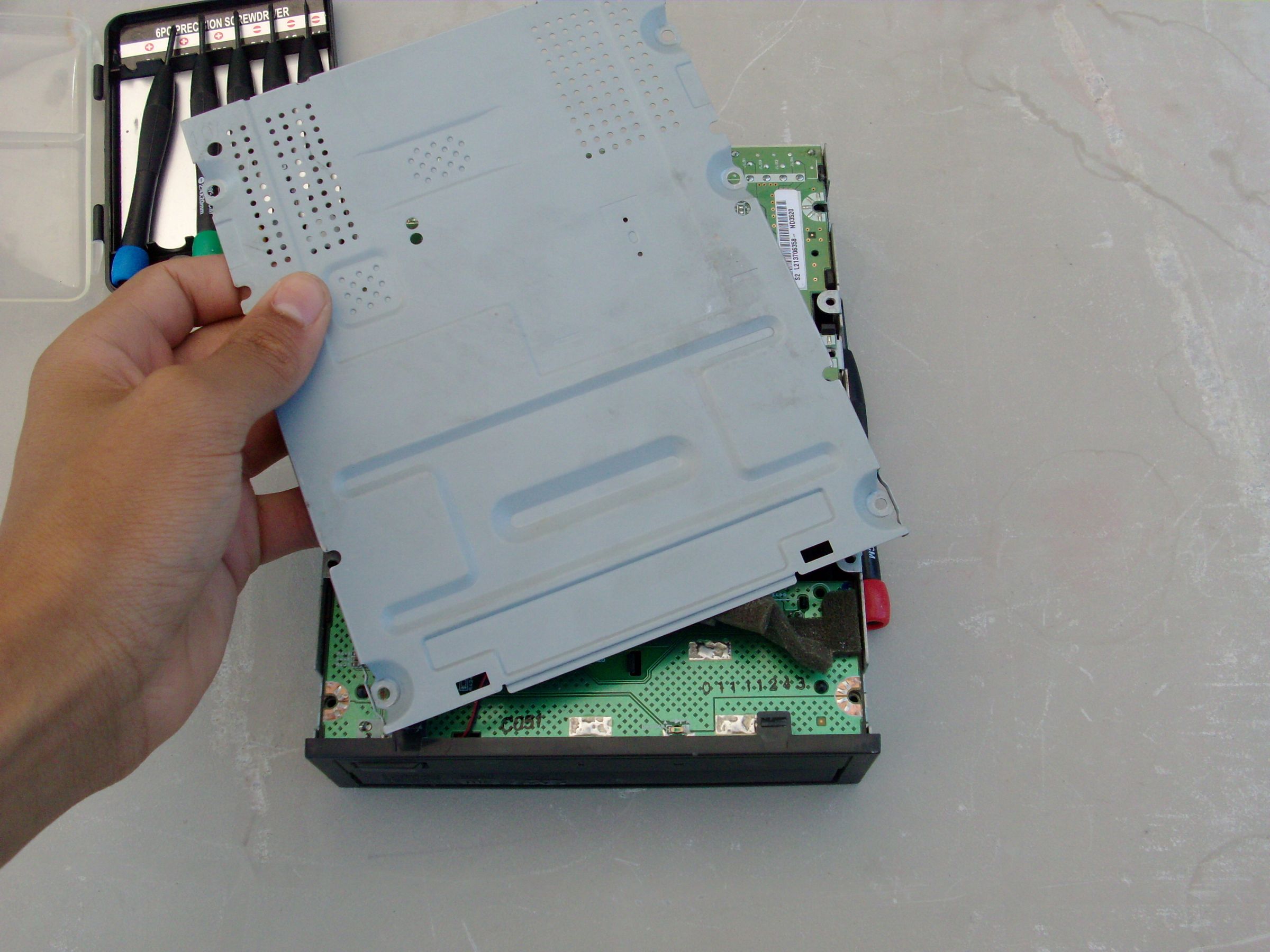 Mounting a Hard Drive in a CDROM Case : 10 Steps - Instructables