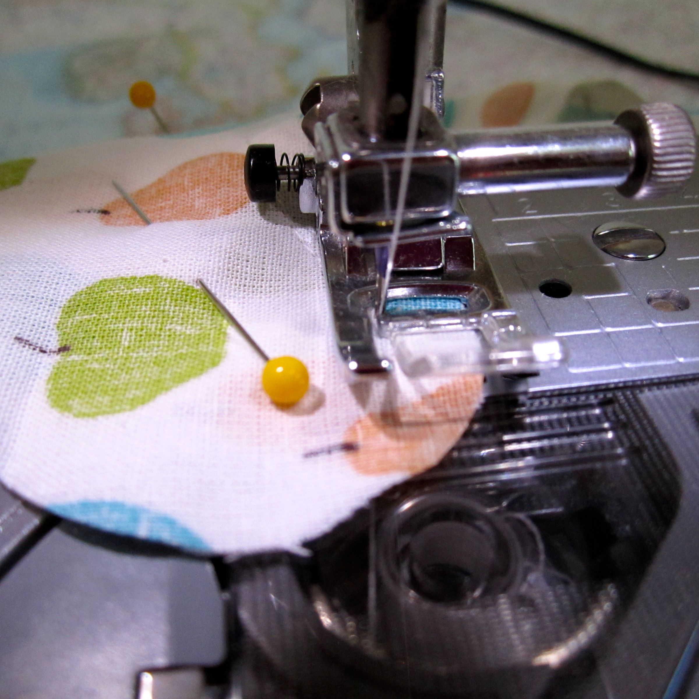 How to Sew a Baby Bib + Pattern : 9 Steps (with Pictures) - Instructables