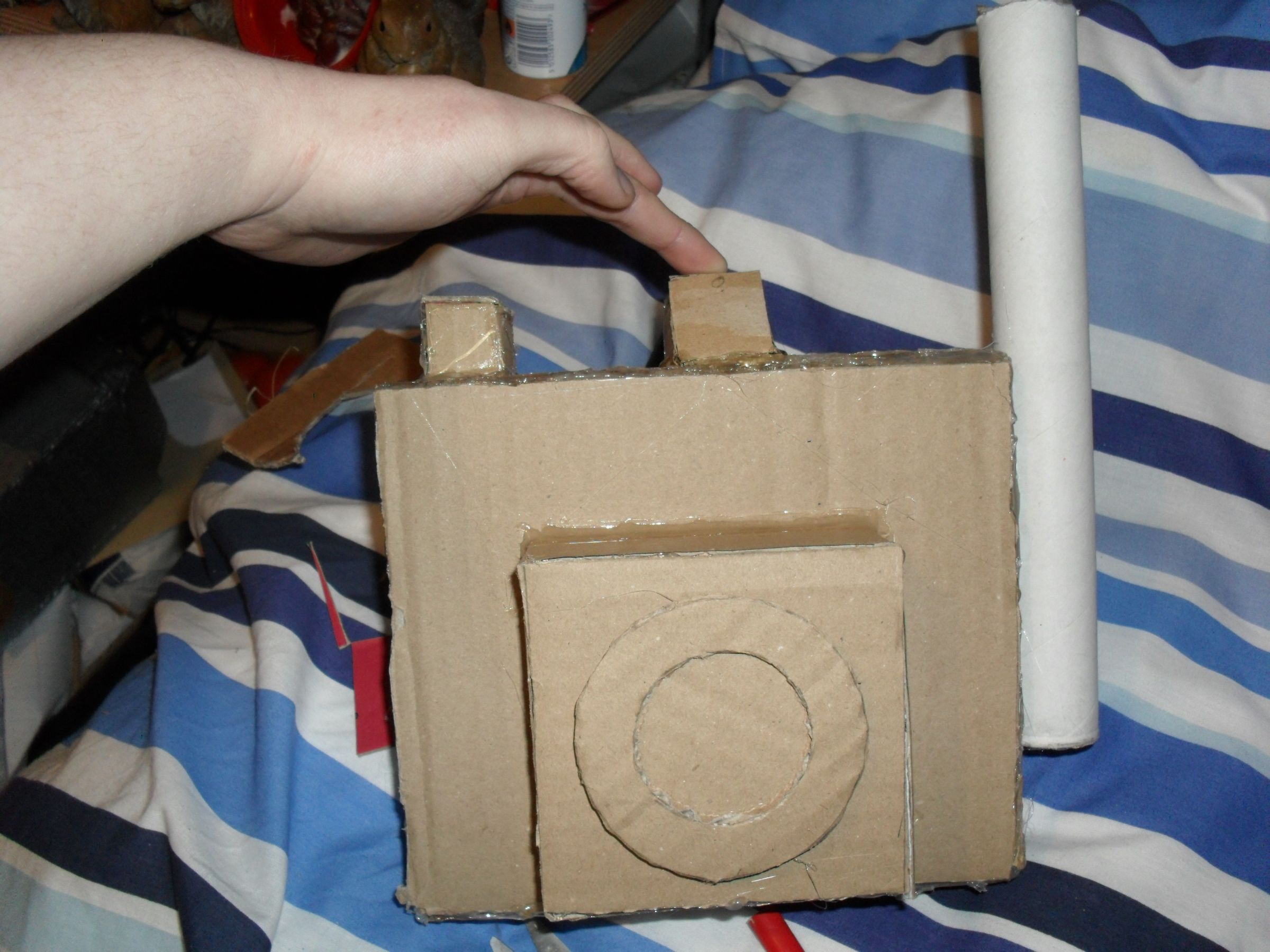 Cardboard Props: How to Make a 1950's Type Press Camera : 9 Steps ...