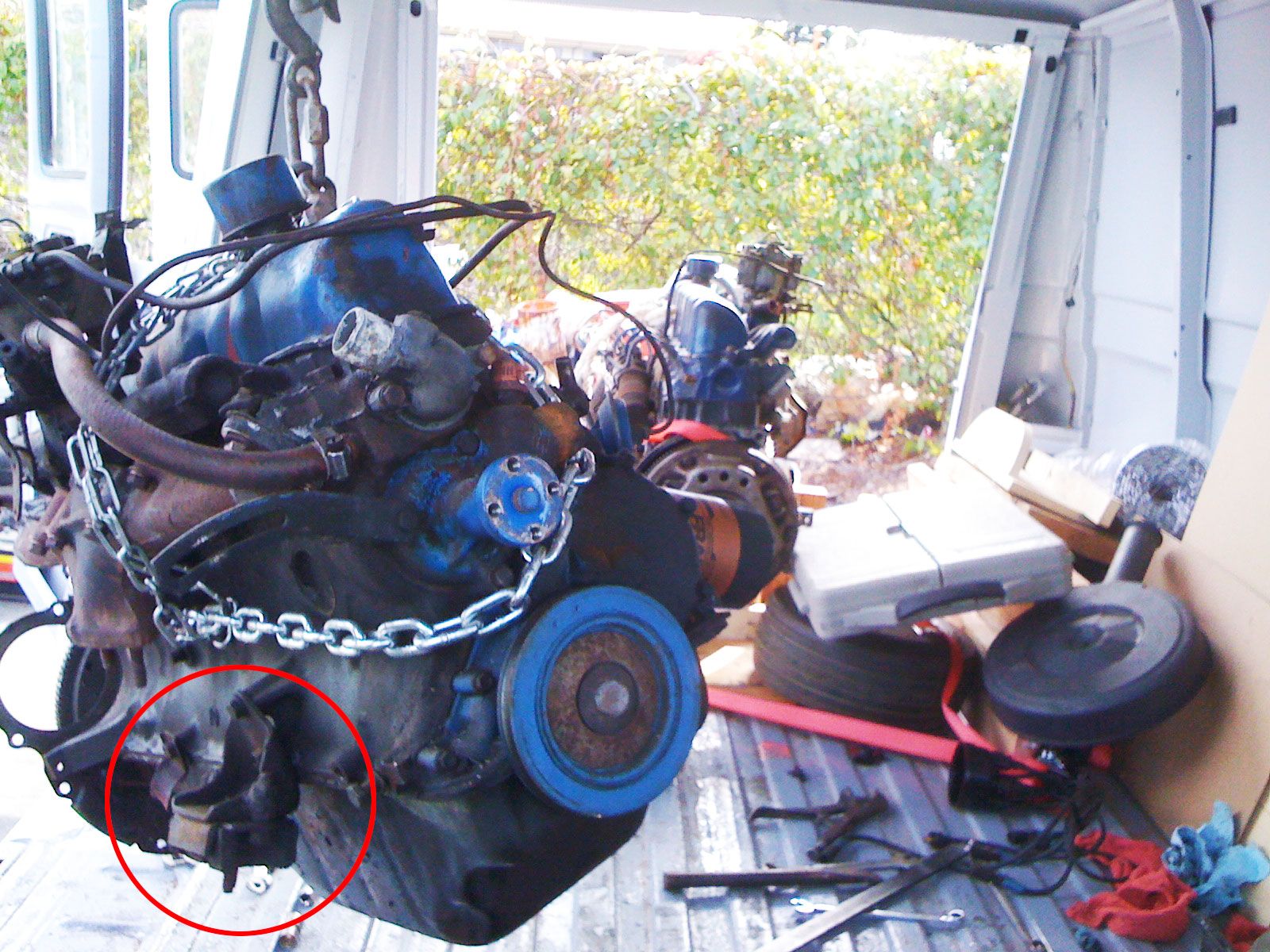 Pulling the Engine From a 1960's Ford Econoline Van : 14 Steps (with ...