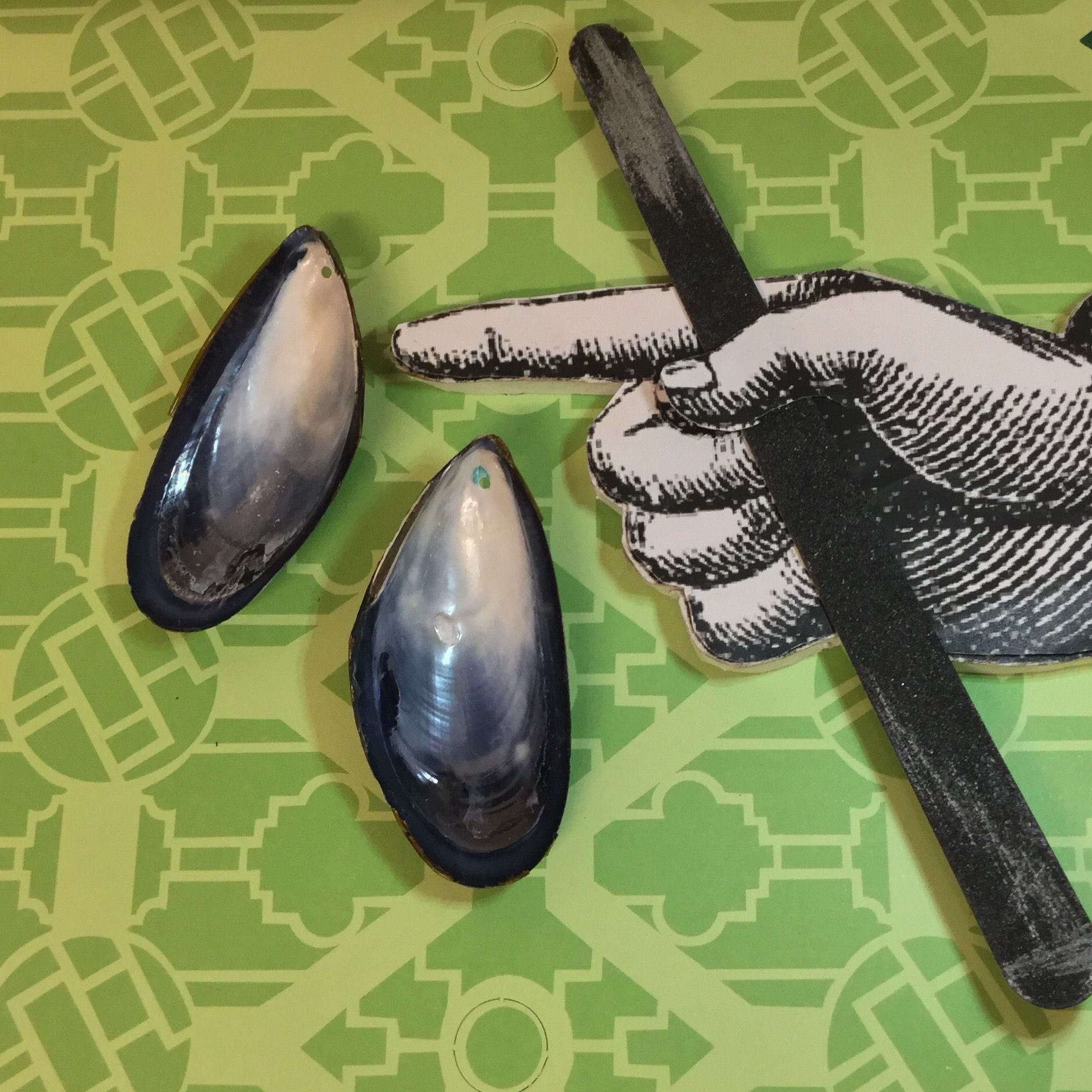 RECYCLE YOUR DINNER! Mussel Jewellery : 7 Steps - Instructables