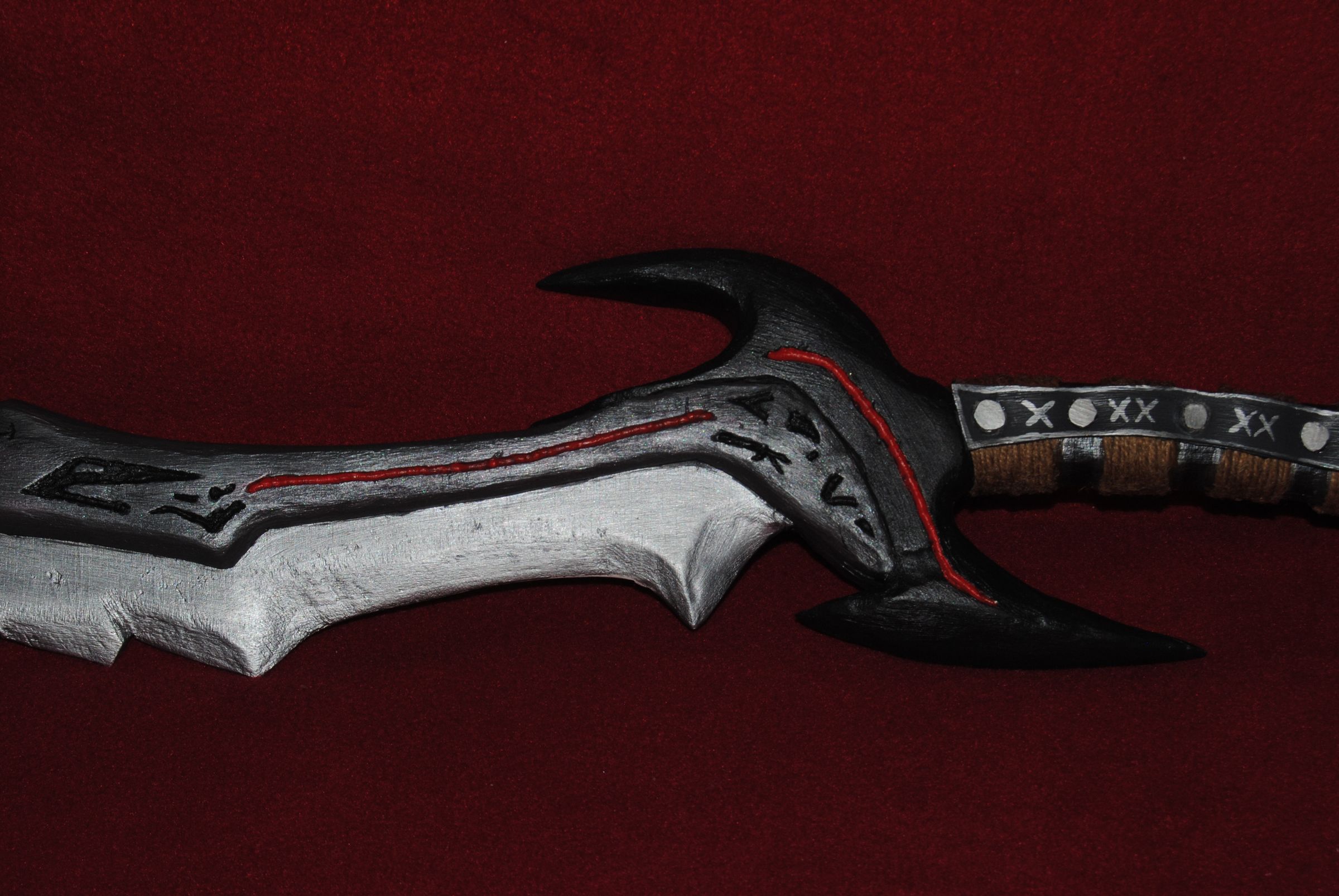 Skyrim: Daedric Sword : 9 Steps - Instructables