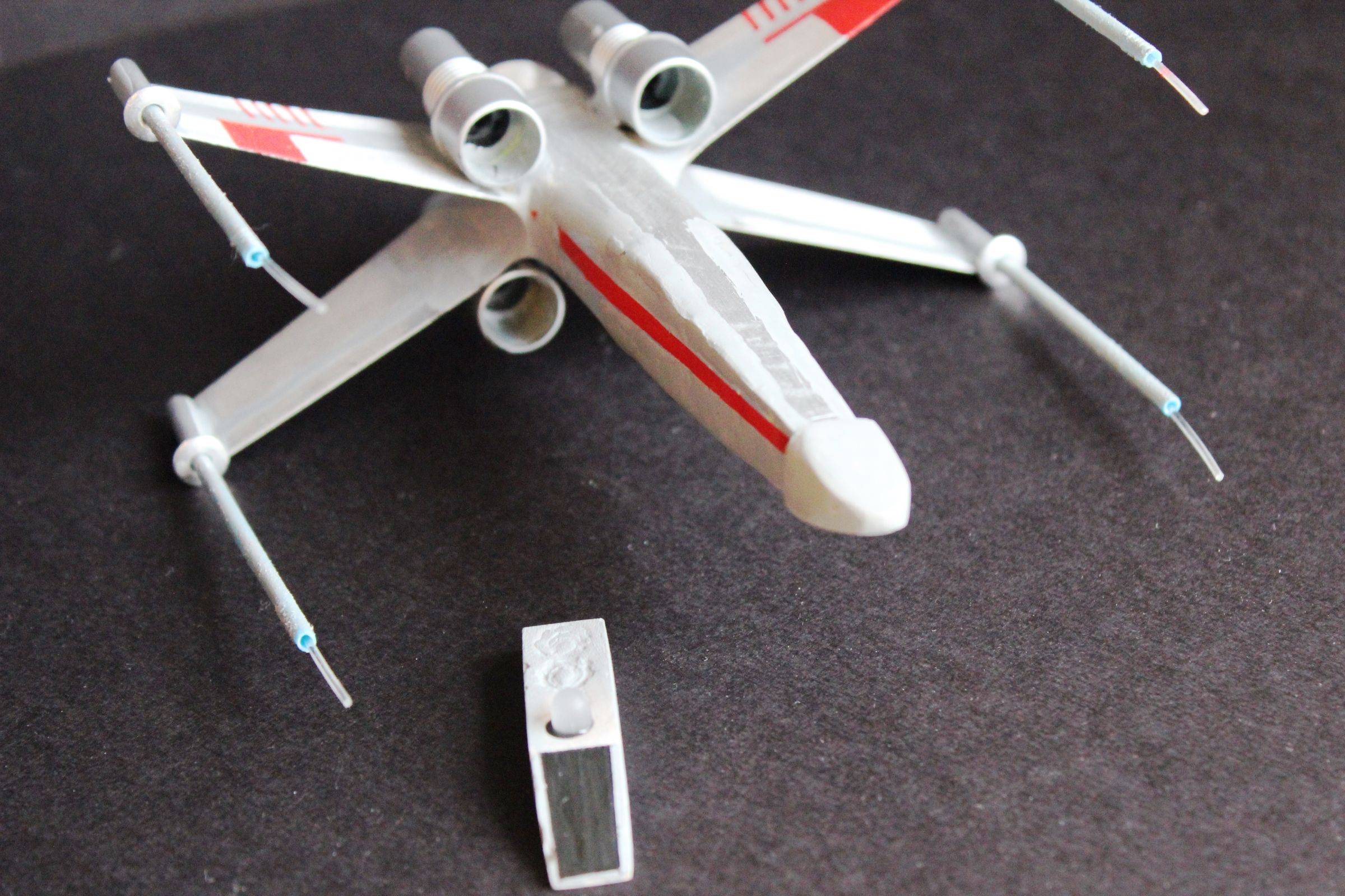 DIY Star Wars X-Wing Ornament : 8 Steps (with Pictures) - Instructables