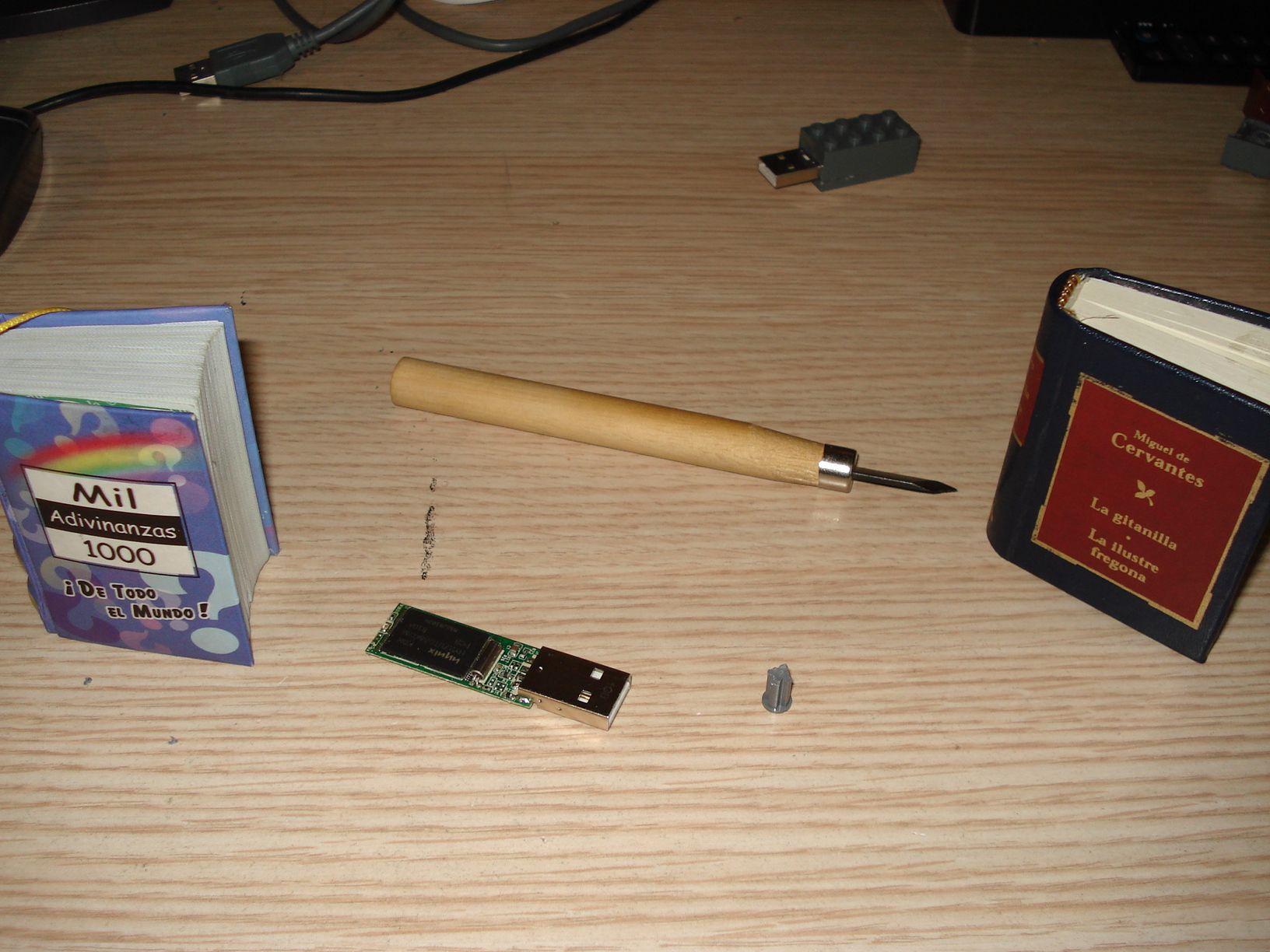Mini-Book USB Flash Drive (Retractable) : 5 Steps - Instructables