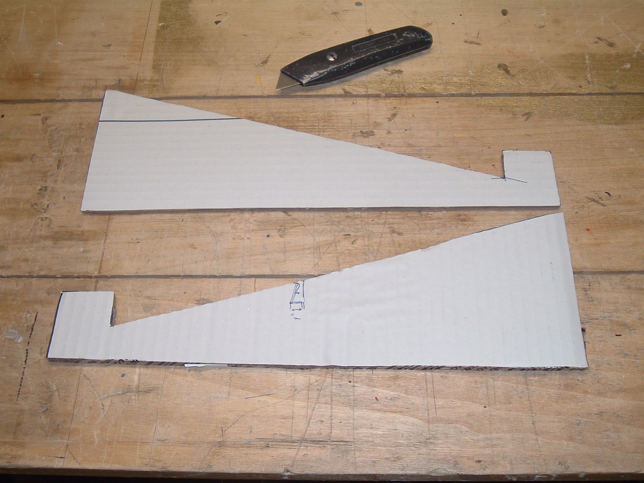 Make a Laptop Stand From Cardboard - the Quick and Easy Way : 6 Steps ...