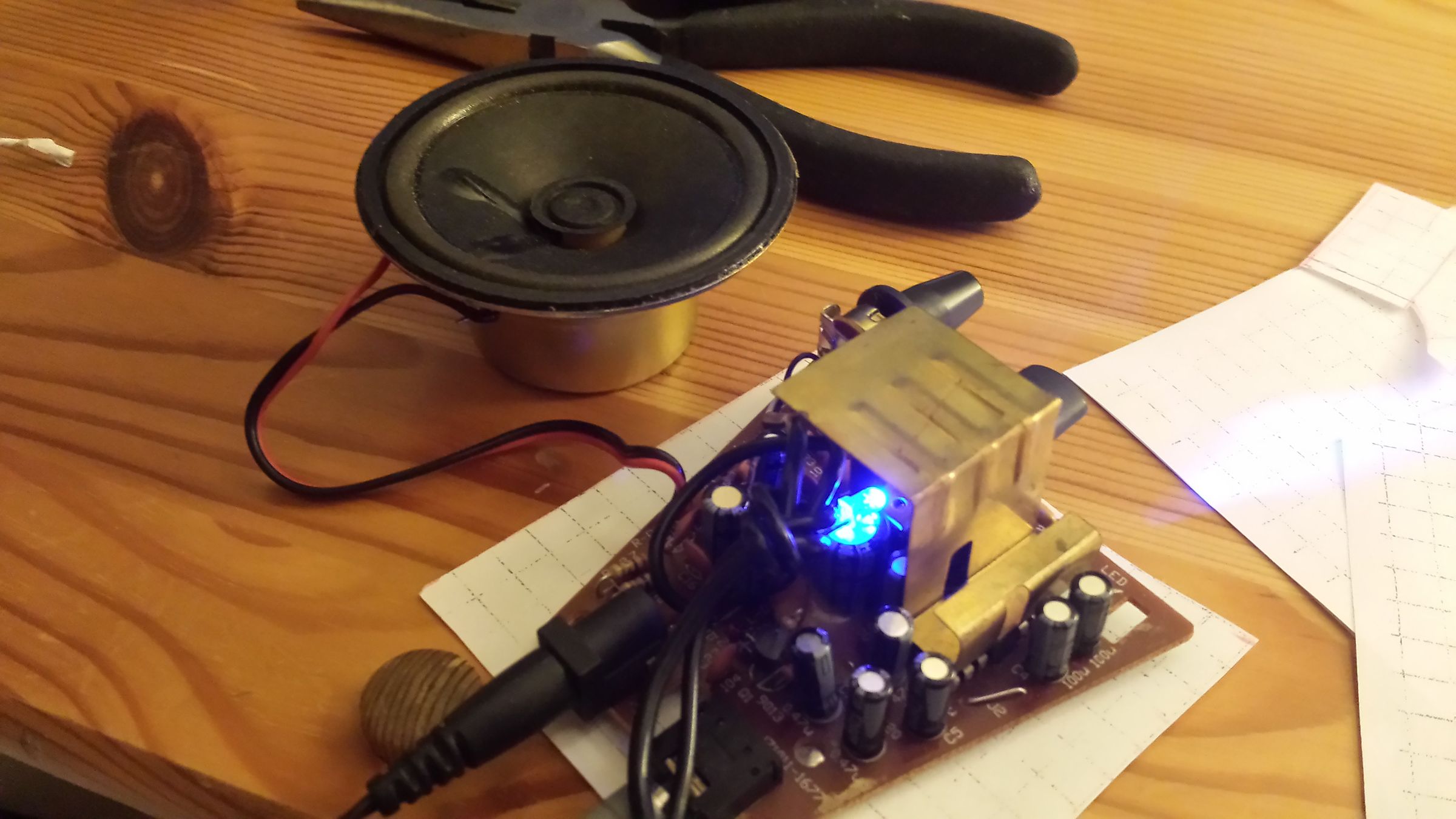 Wooden Computer Speaker Box : 4 Steps (with Pictures) - Instructables