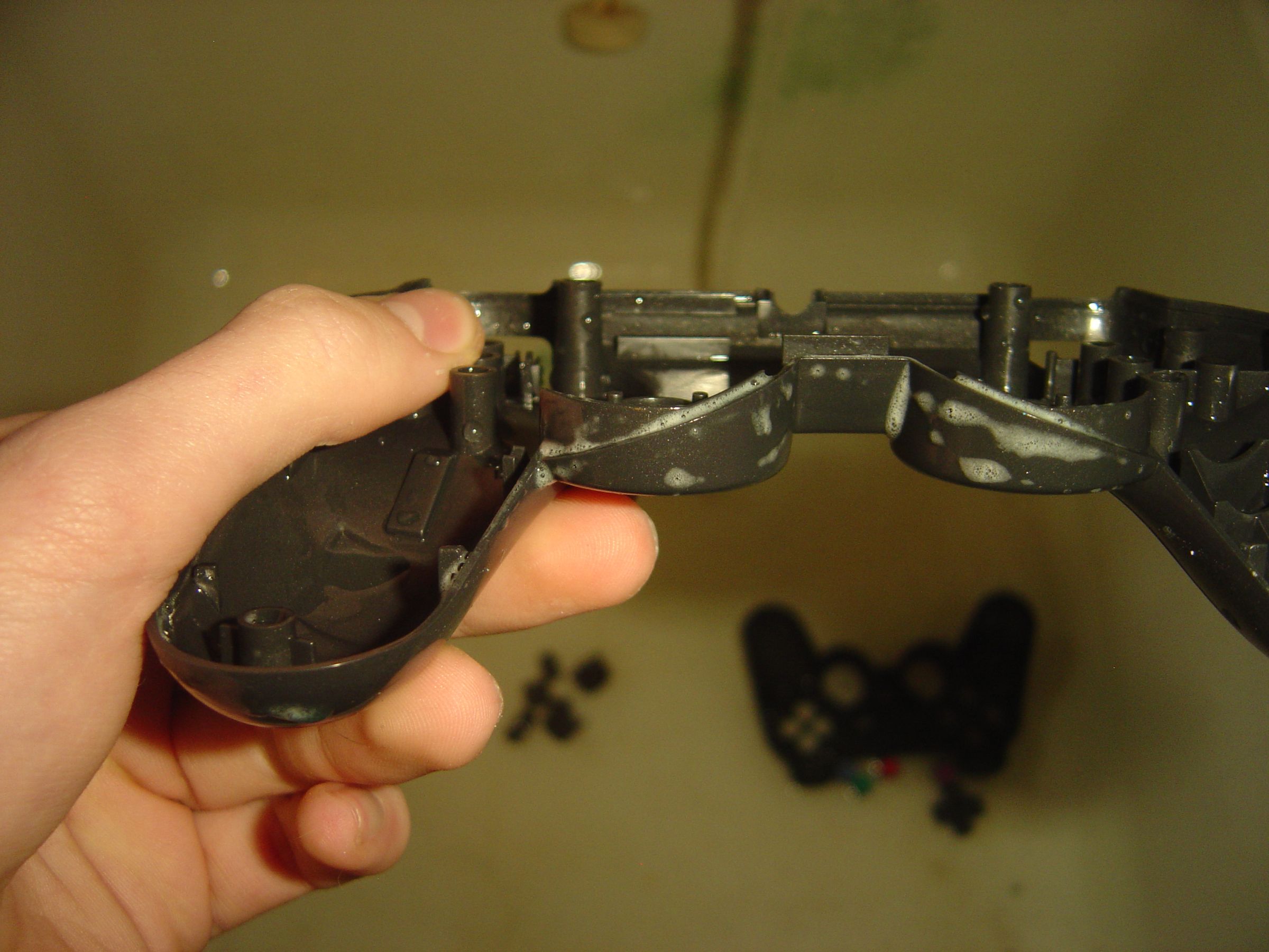 Clean Your DualShock Controller : 9 Steps - Instructables