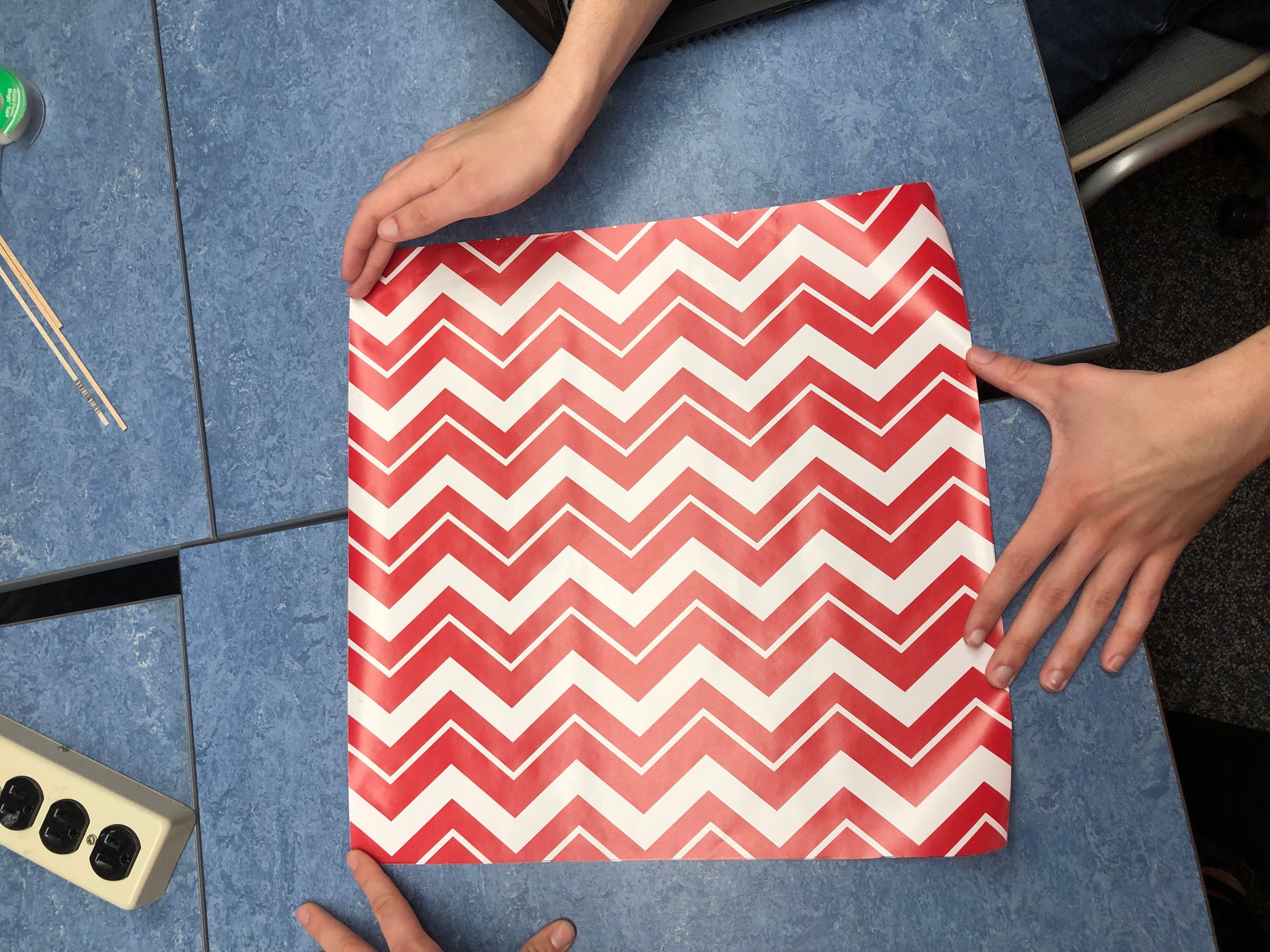 DIY Wrapping Paper Kite : 12 Steps - Instructables