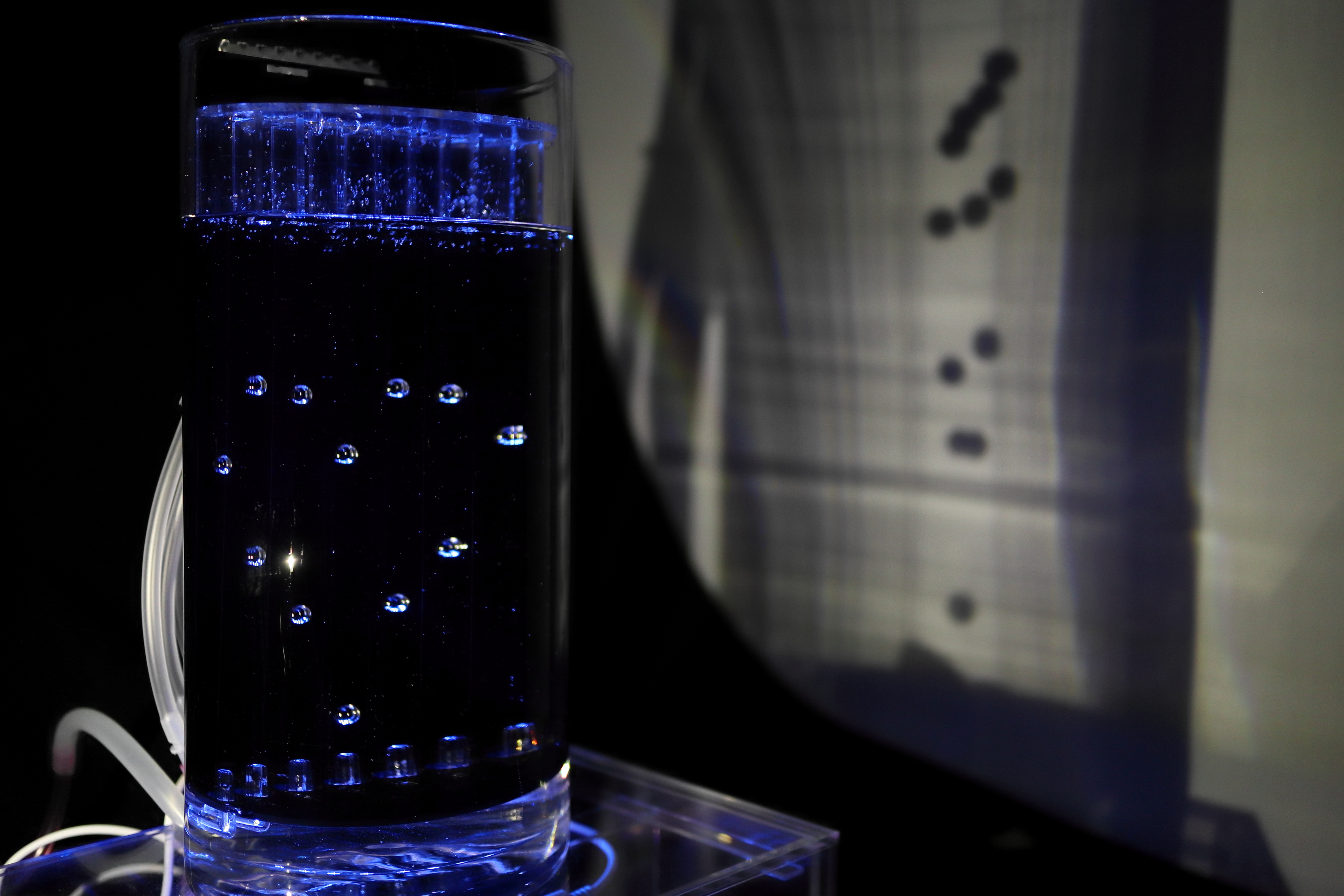 Glowing Air-Bubble Clock; Powered by ESP8266 : 7 Steps (with Pictures) - Instructables