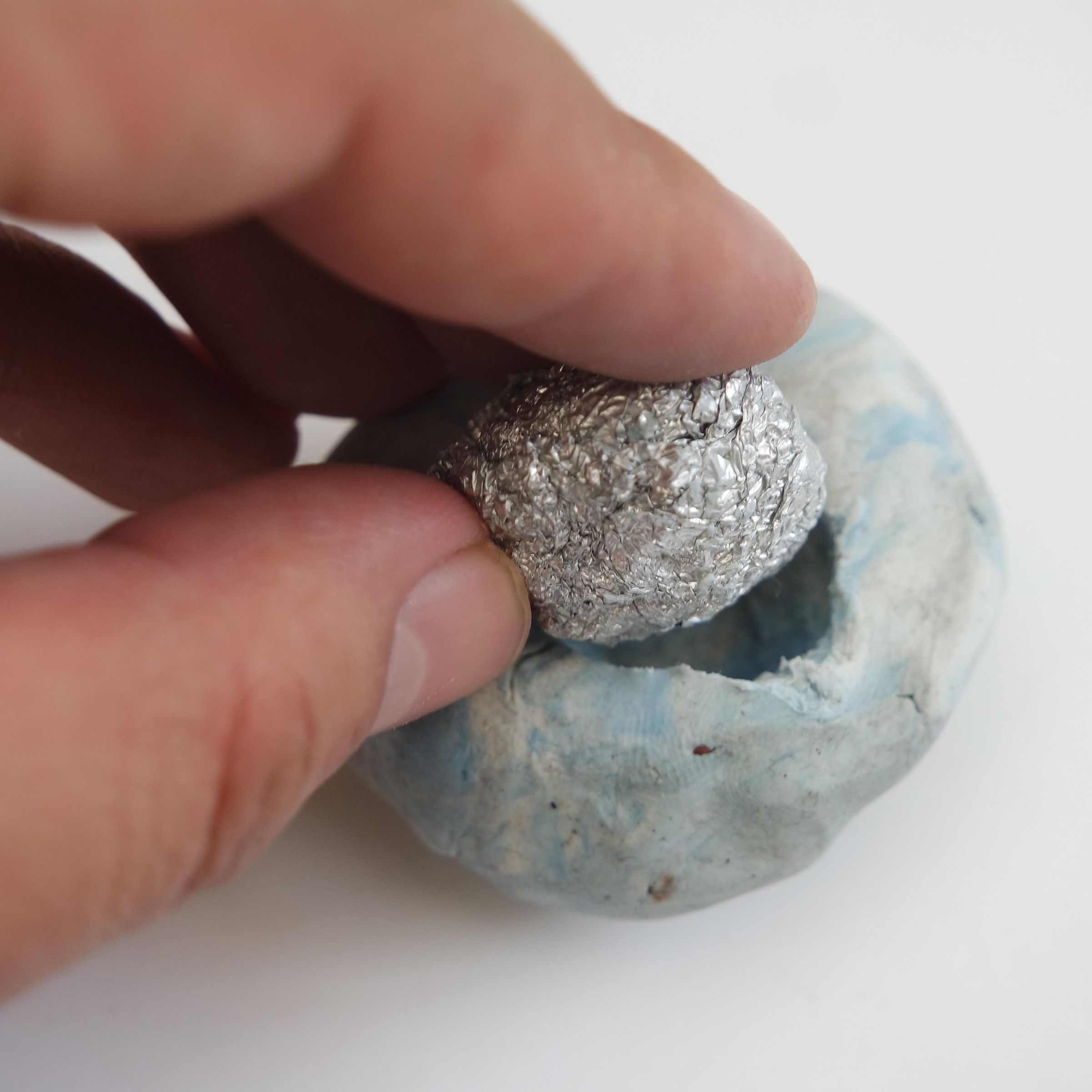 The Infinity Gauntlet. : 30 Steps (with Pictures) - Instructables