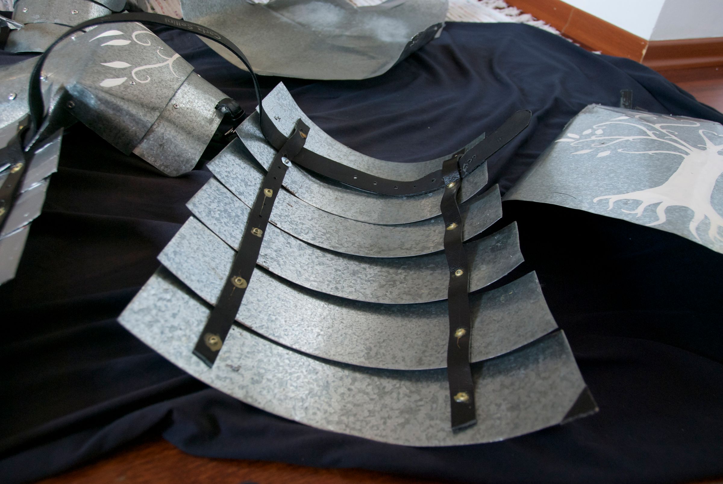 How to Make Build a Gondorian Suit of Armour From Authentic Materials ...