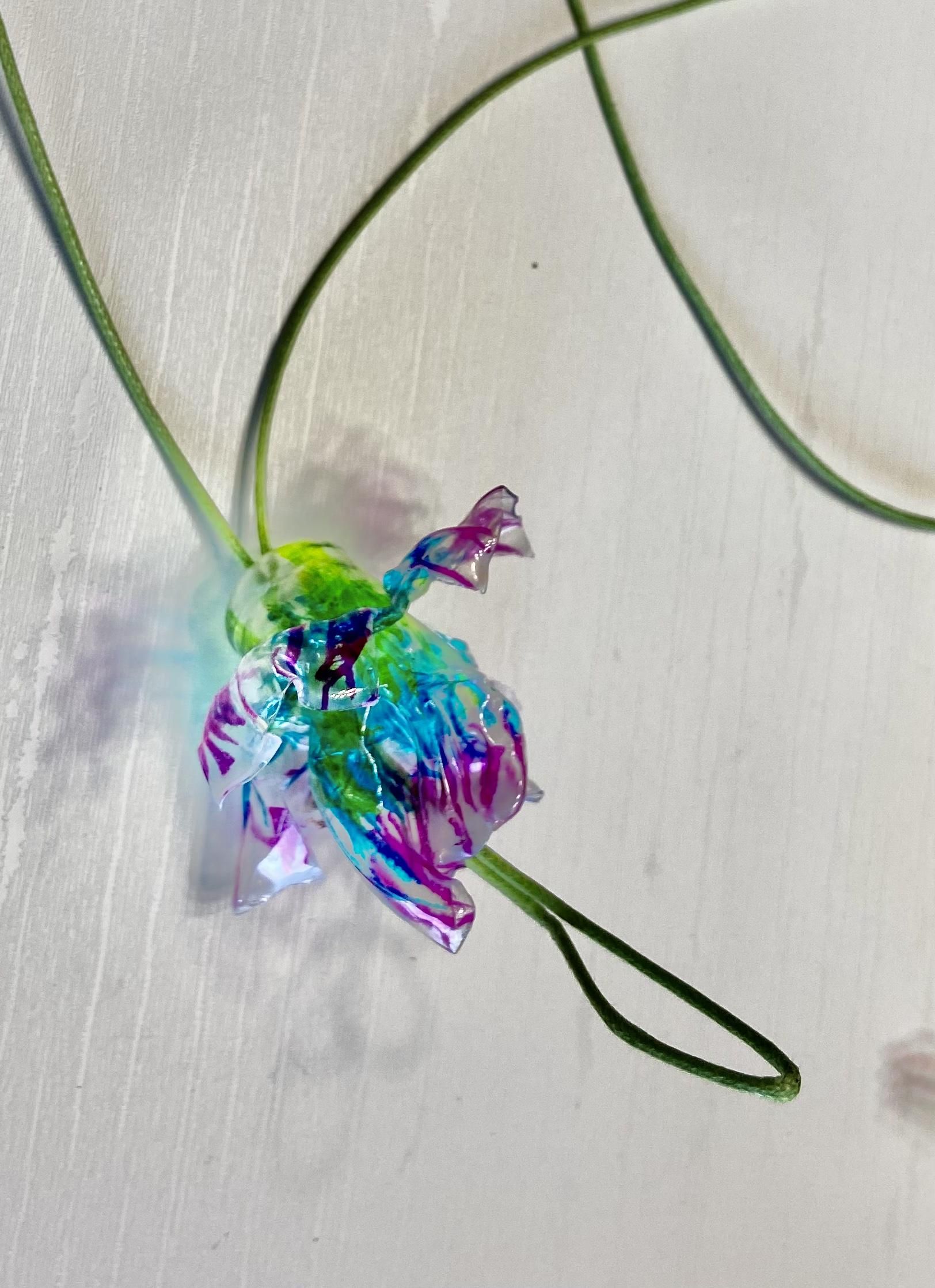 Plastic Egg Container Flower Necklace : 5 Steps (with Pictures ...