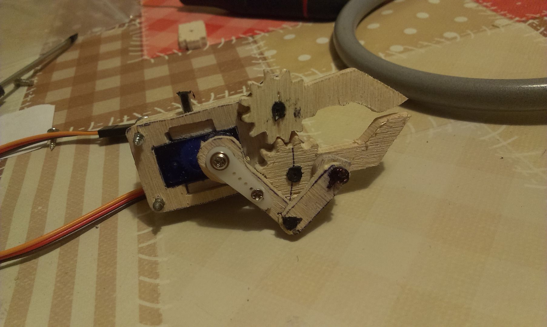 Hand-Made MeArm : 7 Steps (with Pictures) - Instructables