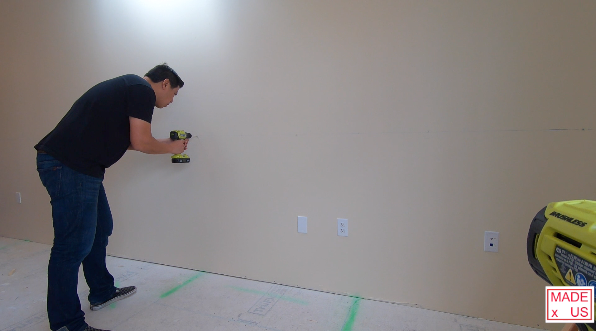 Floating Standing Desk : 7 Steps - Instructables