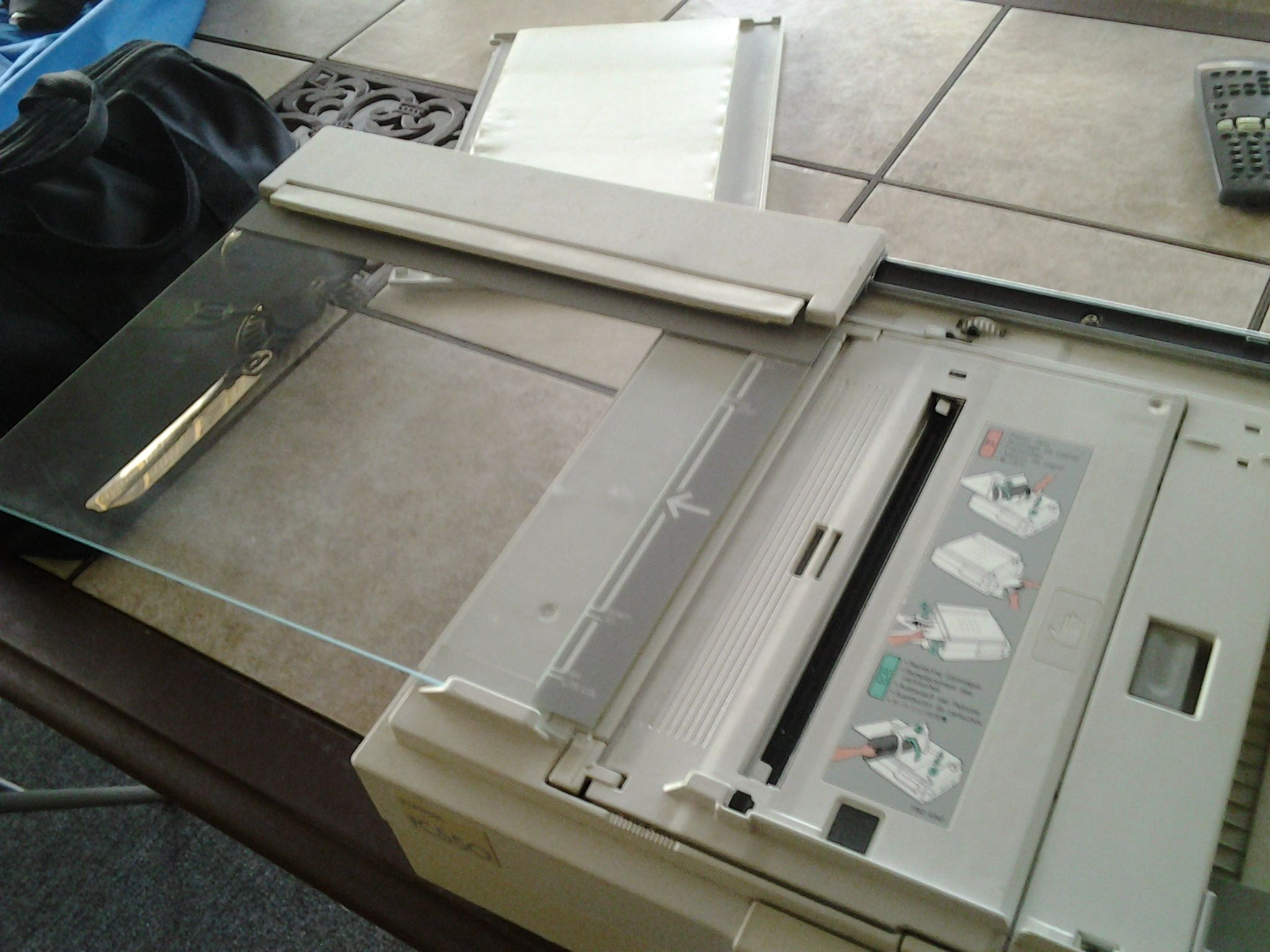 LED Backlit Glass Whiteboard : 4 Steps - Instructables