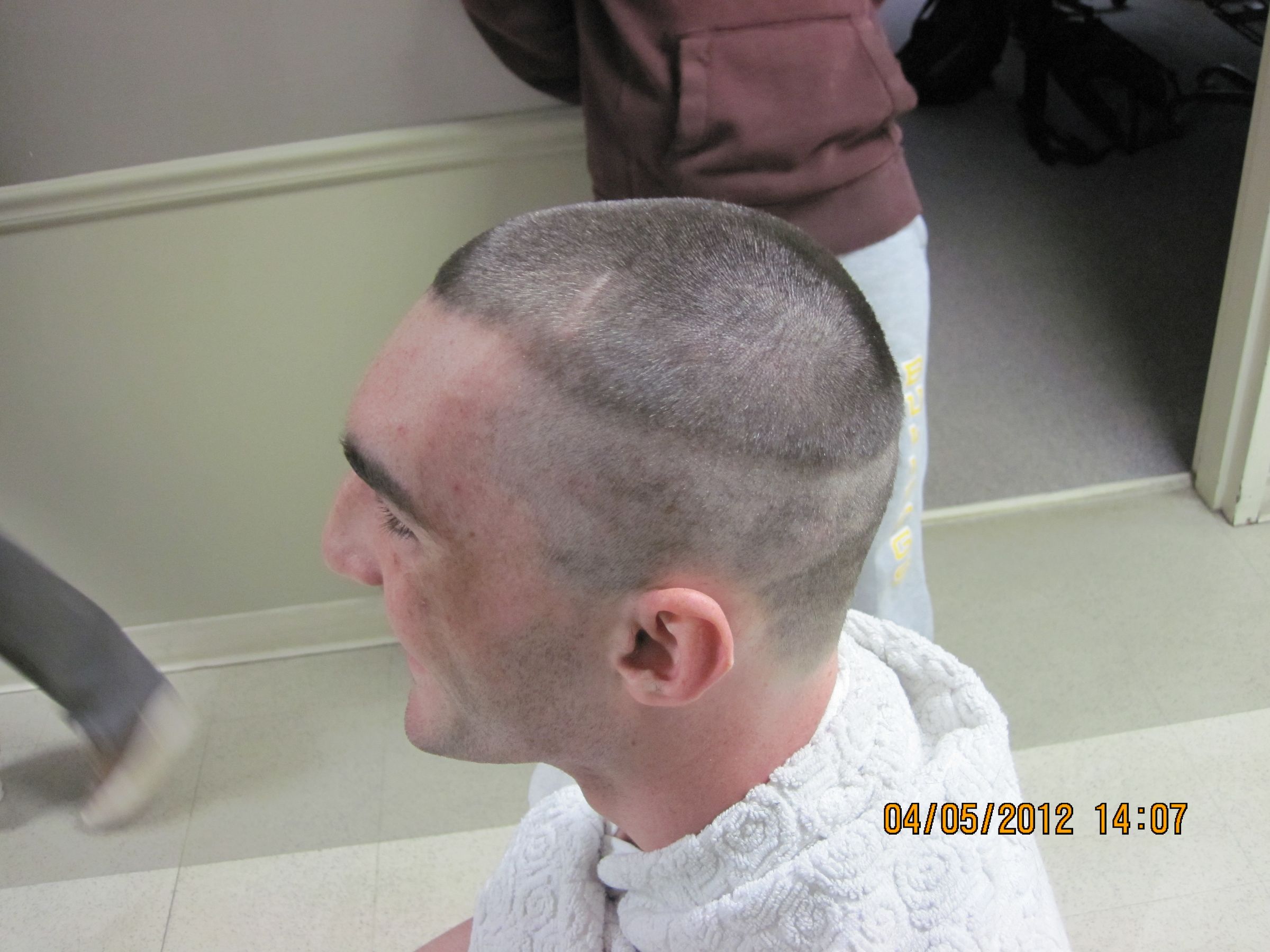 High and Tight Hair Cut : 4 Steps - Instructables