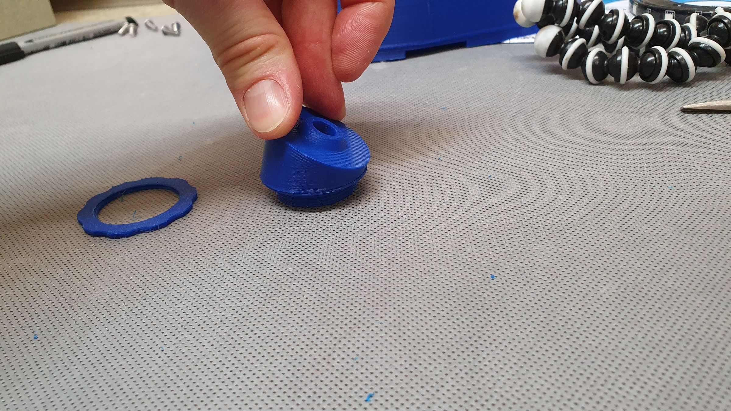 AnkerMake M5 Dry Box Spool Holder : 12 Steps (with Pictures ...