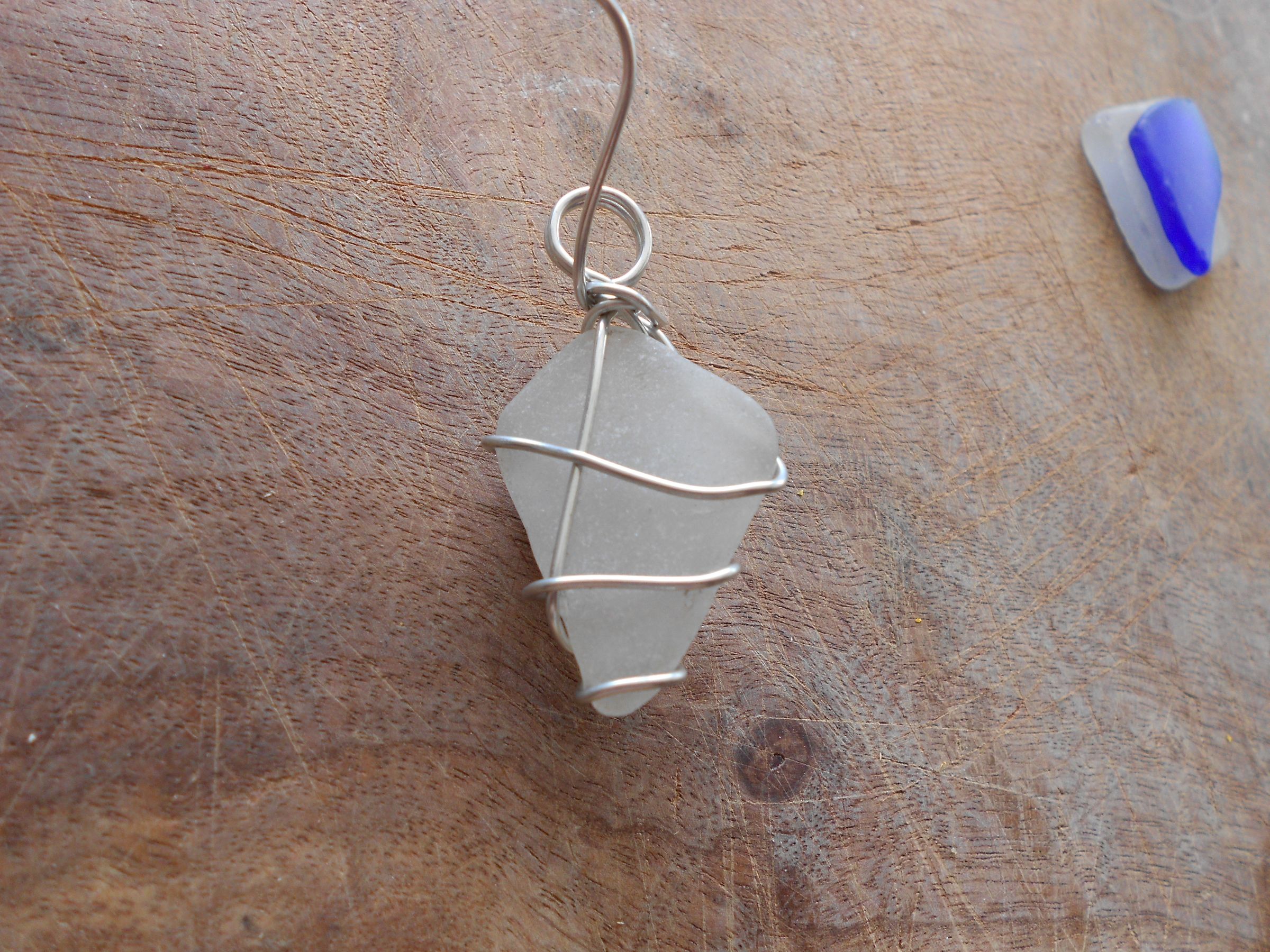 Wire Wrapped Pendants, the Easy Way : 10 Steps (with Pictures ...
