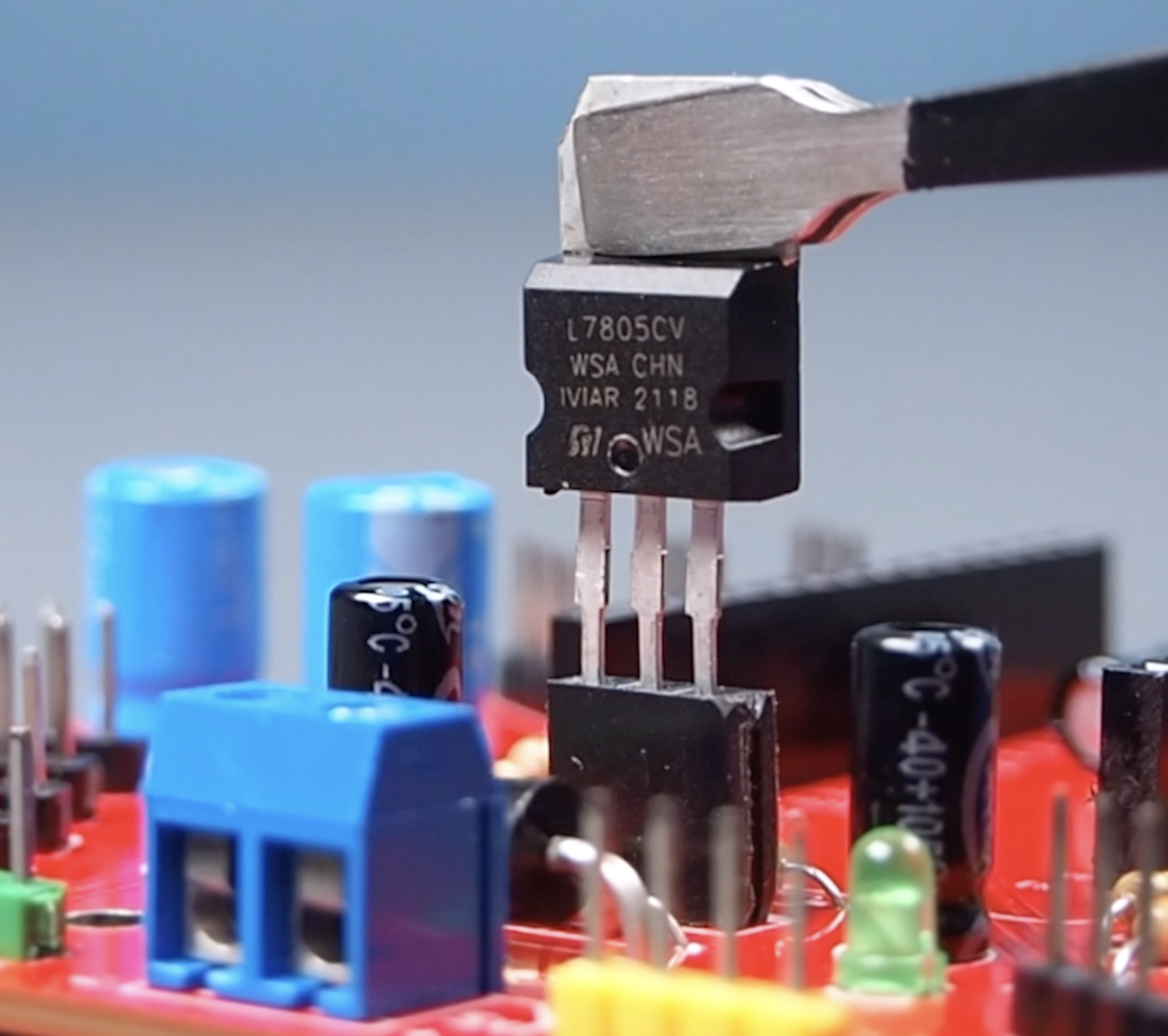 One and Multiple Servo Motor Control With ESP32 Development Board : 8 ...