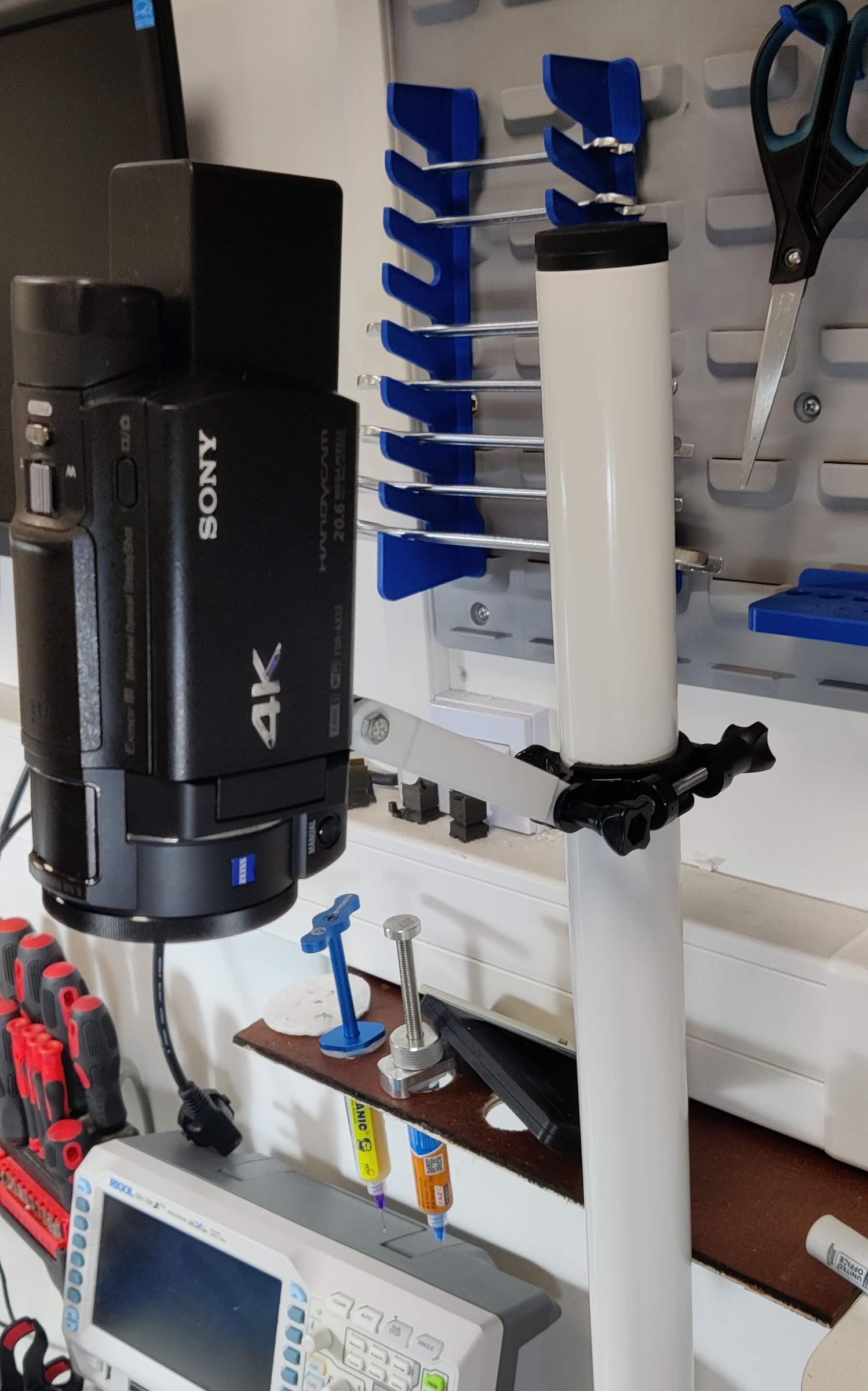 Sturdy Overhead Camera Stand : 3 Steps (with Pictures) - Instructables