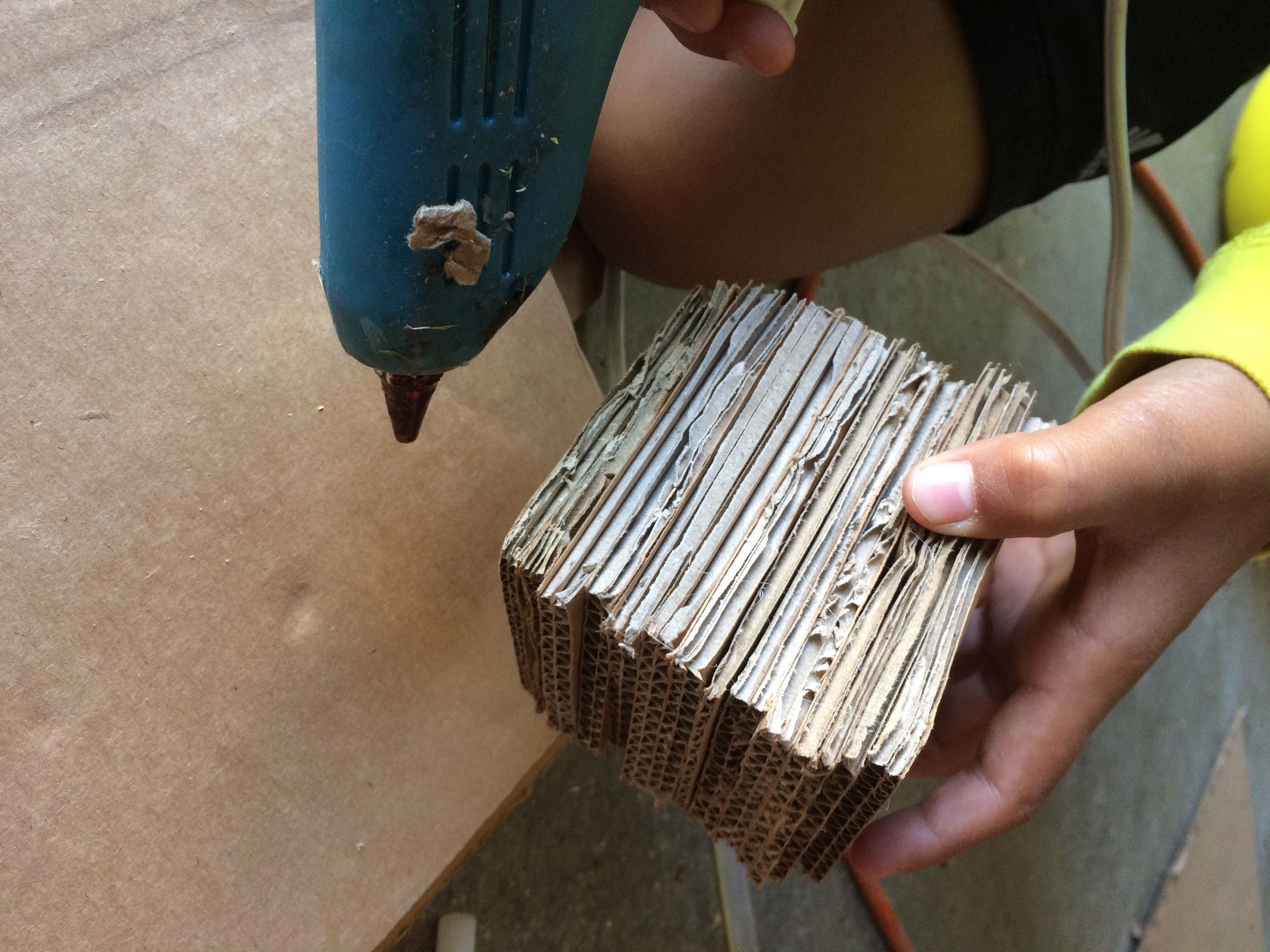 DIY Cardboard Coffee Table : 4 Steps (with Pictures) - Instructables
