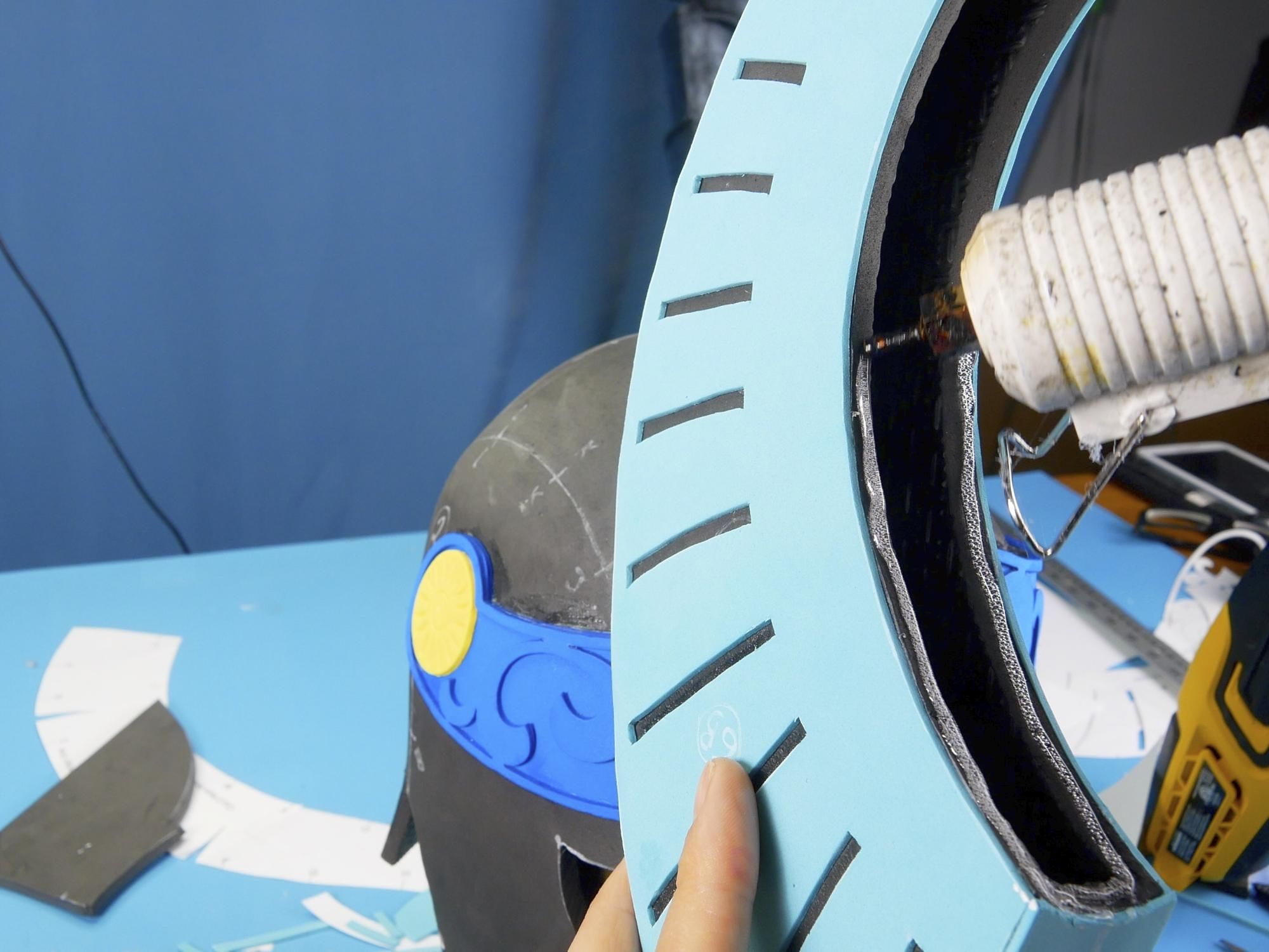 DIY Spartan Helmet Costume From Foam! : 27 Steps (with Pictures ...