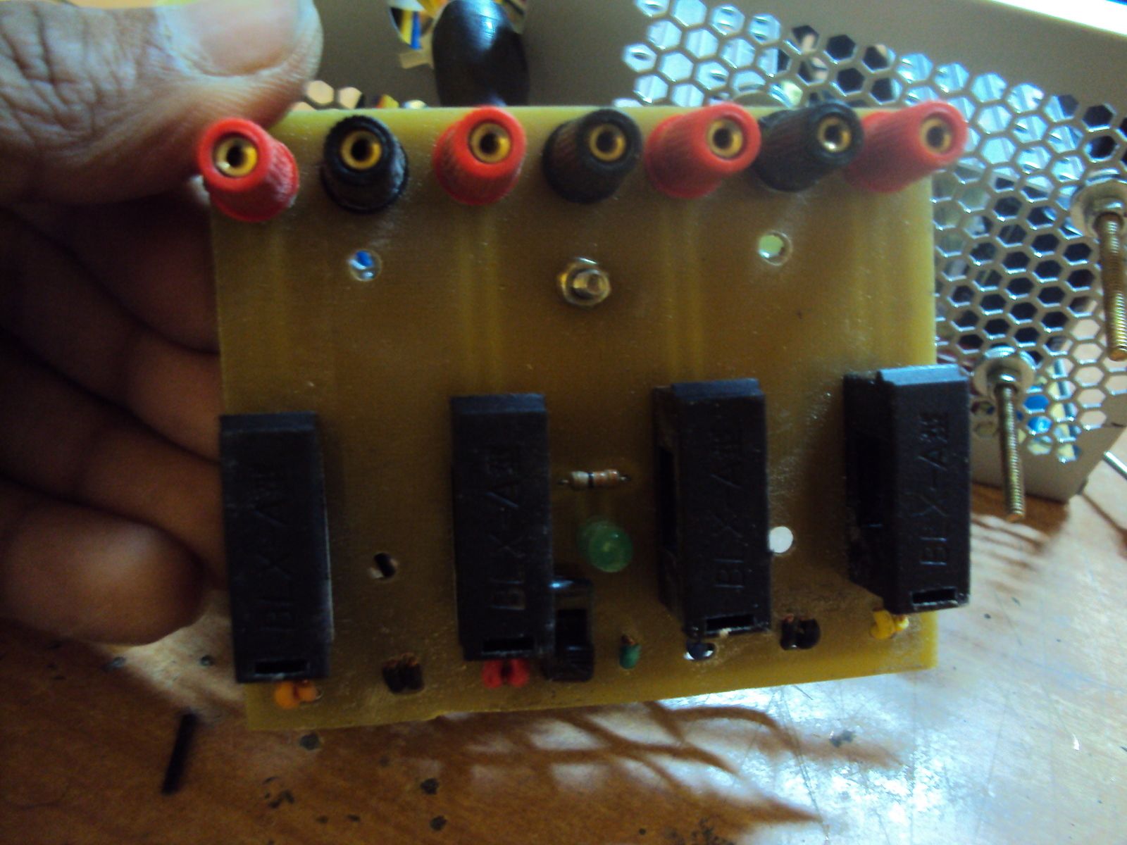 Essential Benchtop Lab SMPS From a Computer SMPS : 6 Steps - Instructables