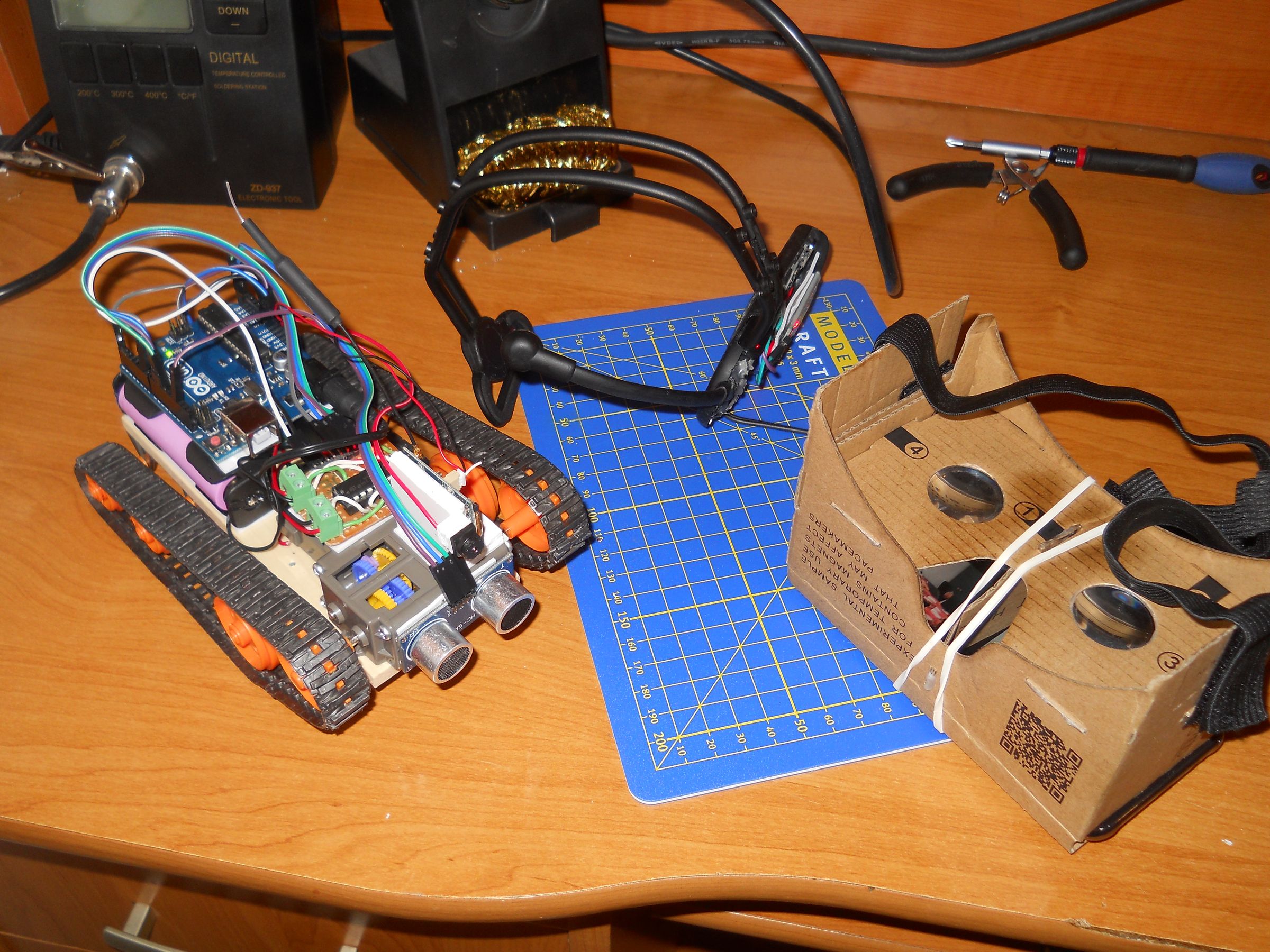 FPV Virtual Reality Arduino Controlled Tracked Robot : 17 Steps (with ...