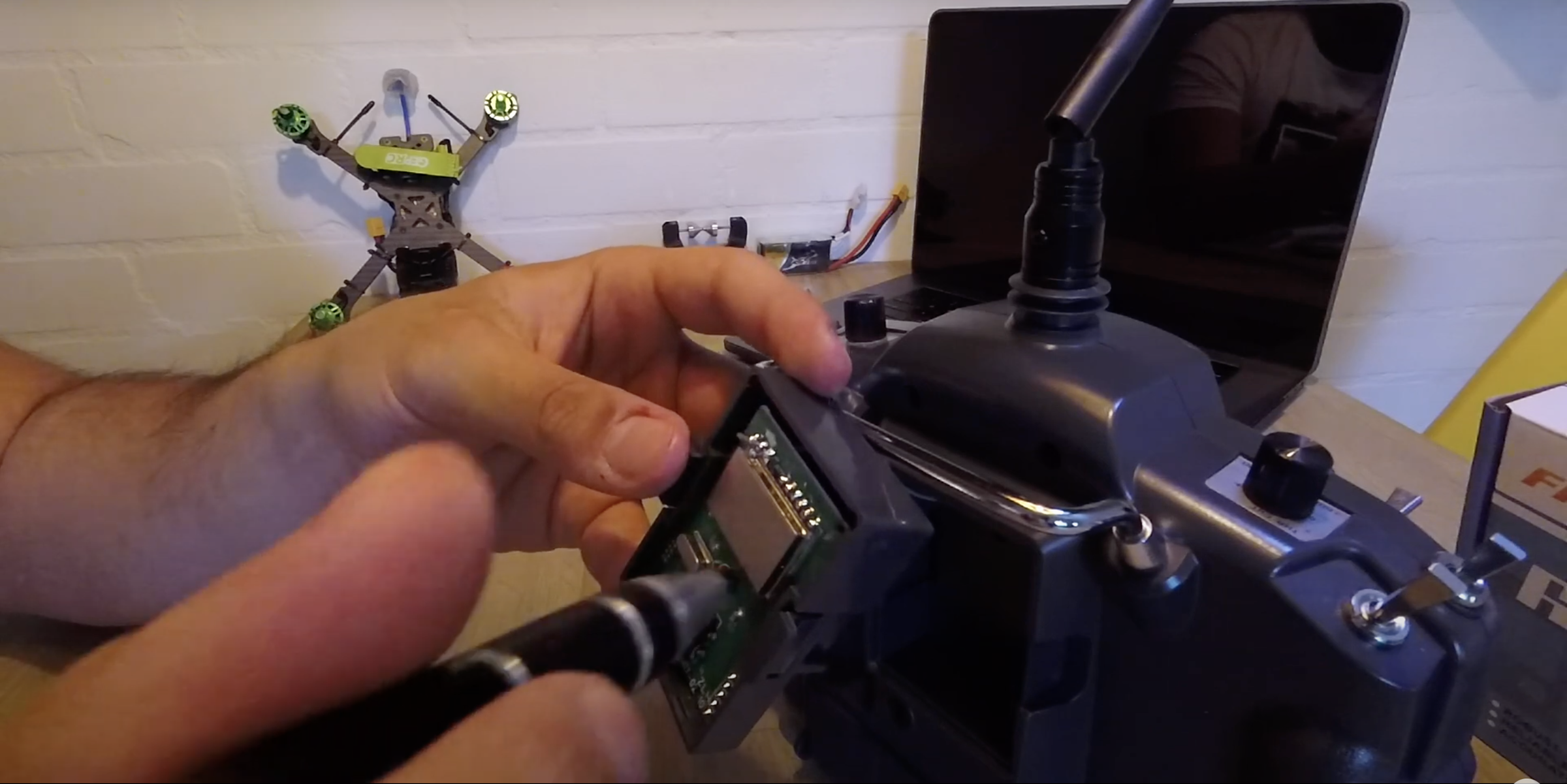 Turnigy 9X Ultimate Upgrade ! FrSky XJT & X8R Modules [Installation and ...
