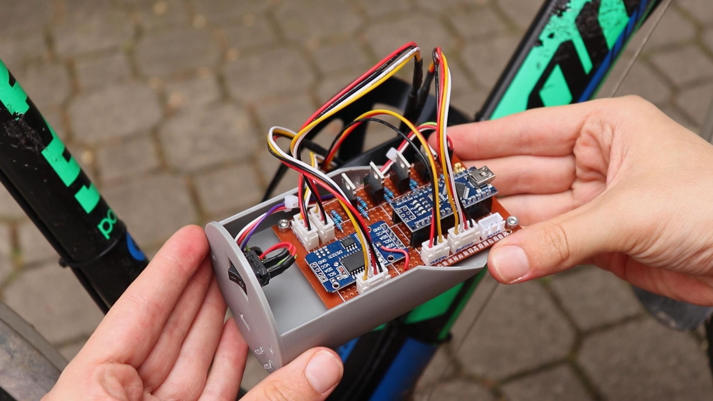 This Project Reduces Bike Crashes! DIY Arduino Bike Headlights With ...