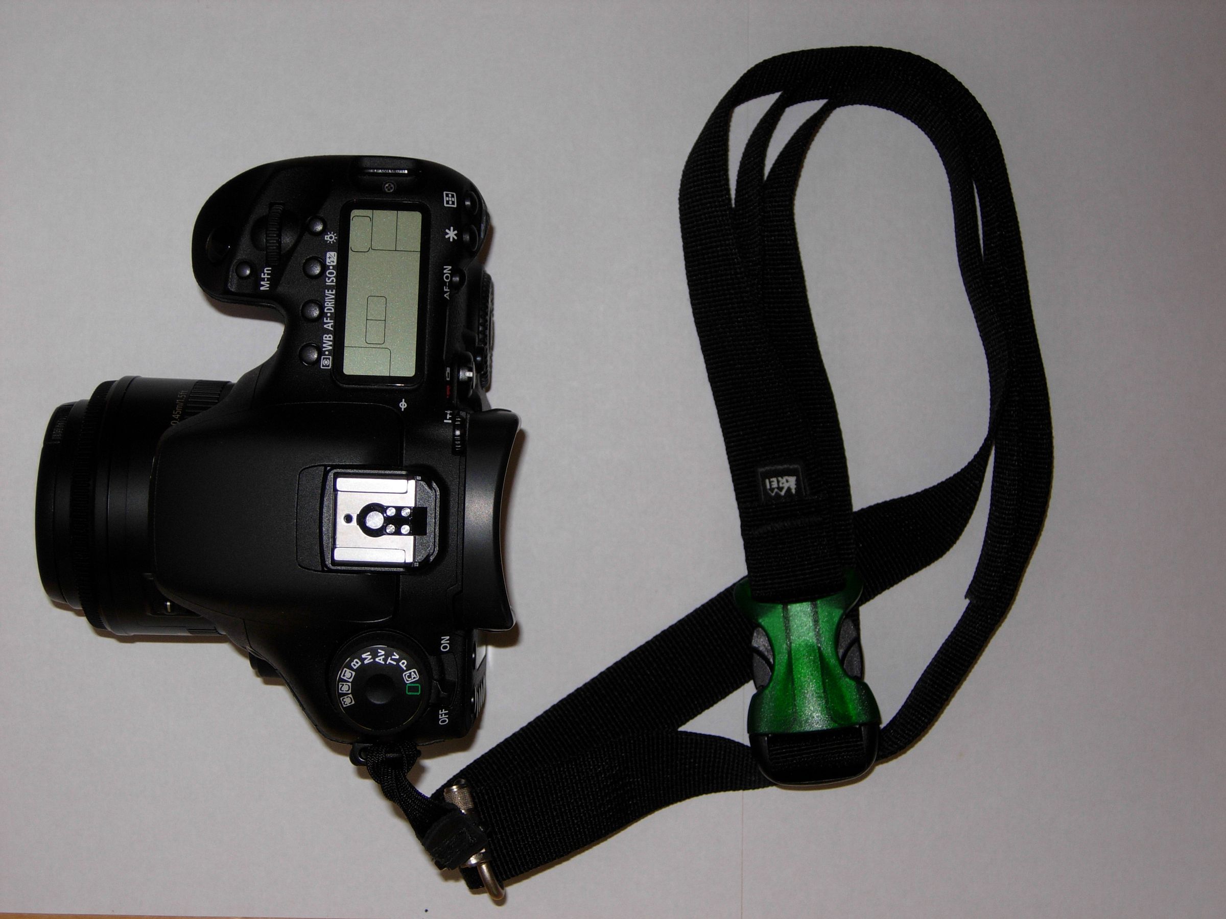 My DIY Black Rapid R-Strap : 6 Steps - Instructables