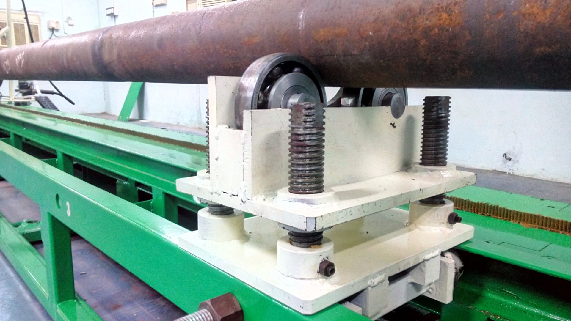Adjustable Pipe Roller and Transfer Wrench : 10 Steps - Instructables