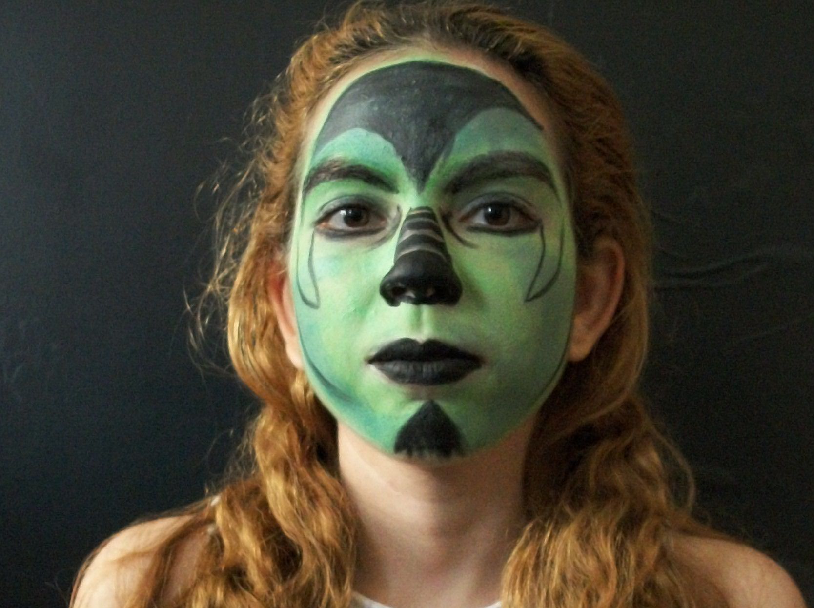 Green Space Alien Face Paint : 5 Steps - Instructables
