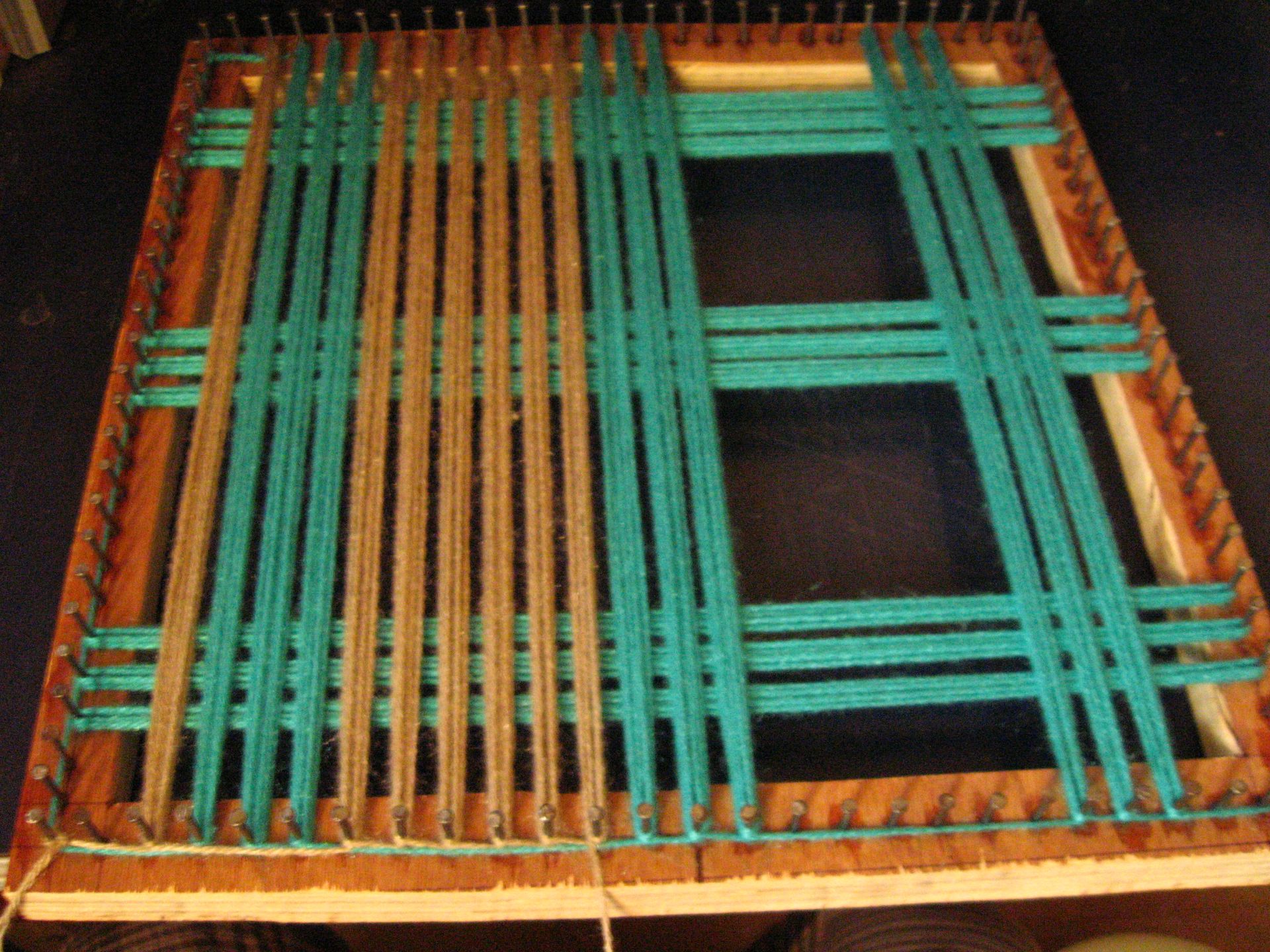How to Weave a Small Table Mat With Home Made Loom : 13 Steps (with ...