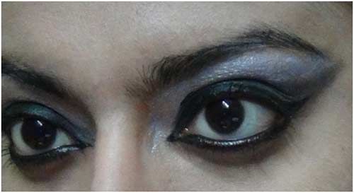 How to Do Black Eye Makeup : 8 Steps - Instructables