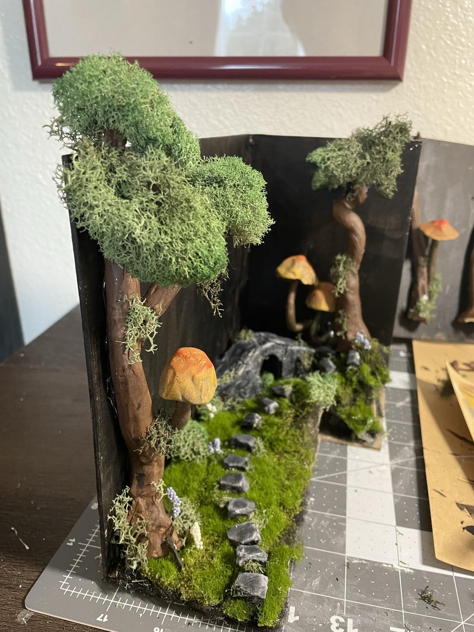 Mushroom Forest Book Nook : 16 Steps (with Pictures) - Instructables