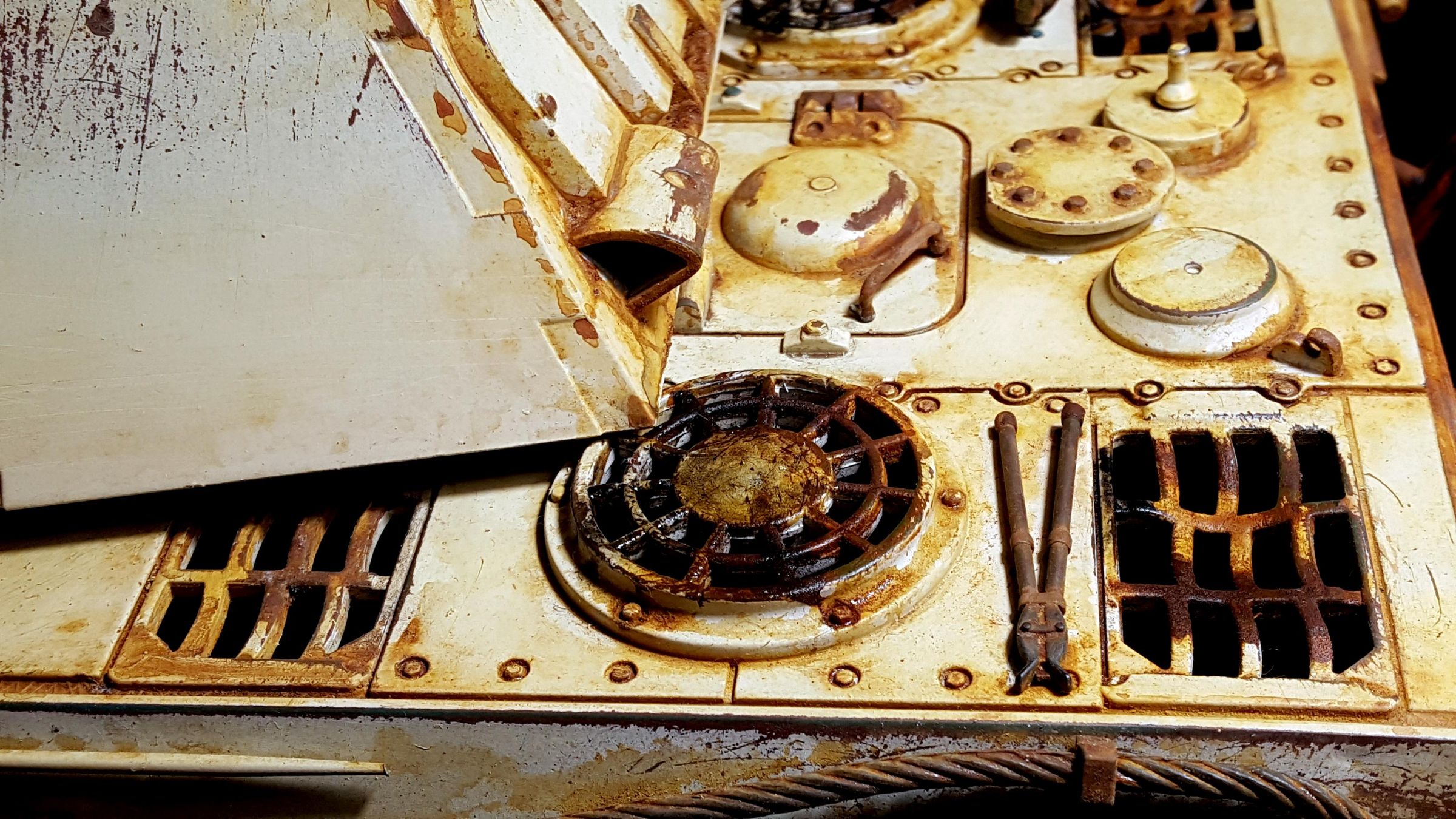 Weathering King Tiger Rc Tank : 5 Steps - Instructables