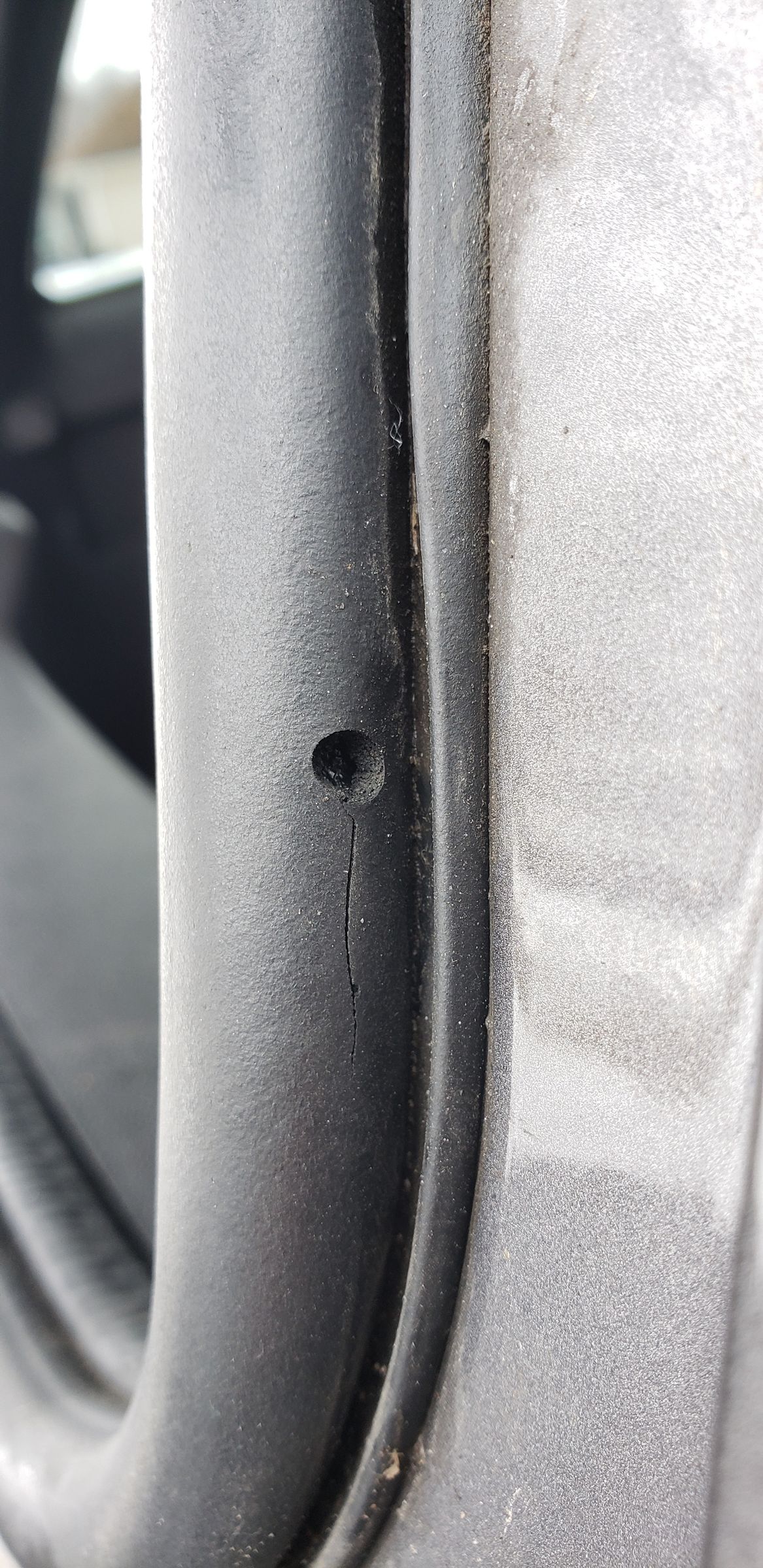 Repair Leaking Rear Window 2008-2012 Ford Escape : 5 Steps - Instructables