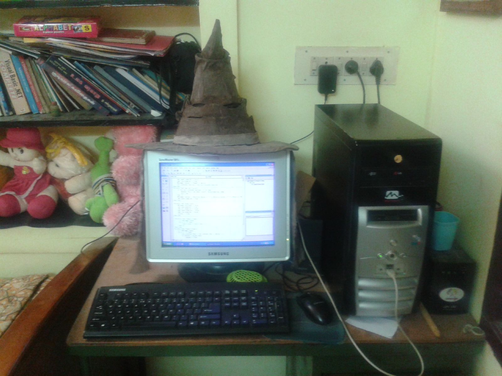 Full Animatronic Sorting Hat With Custom Software-22$ : 27 Steps (with ...