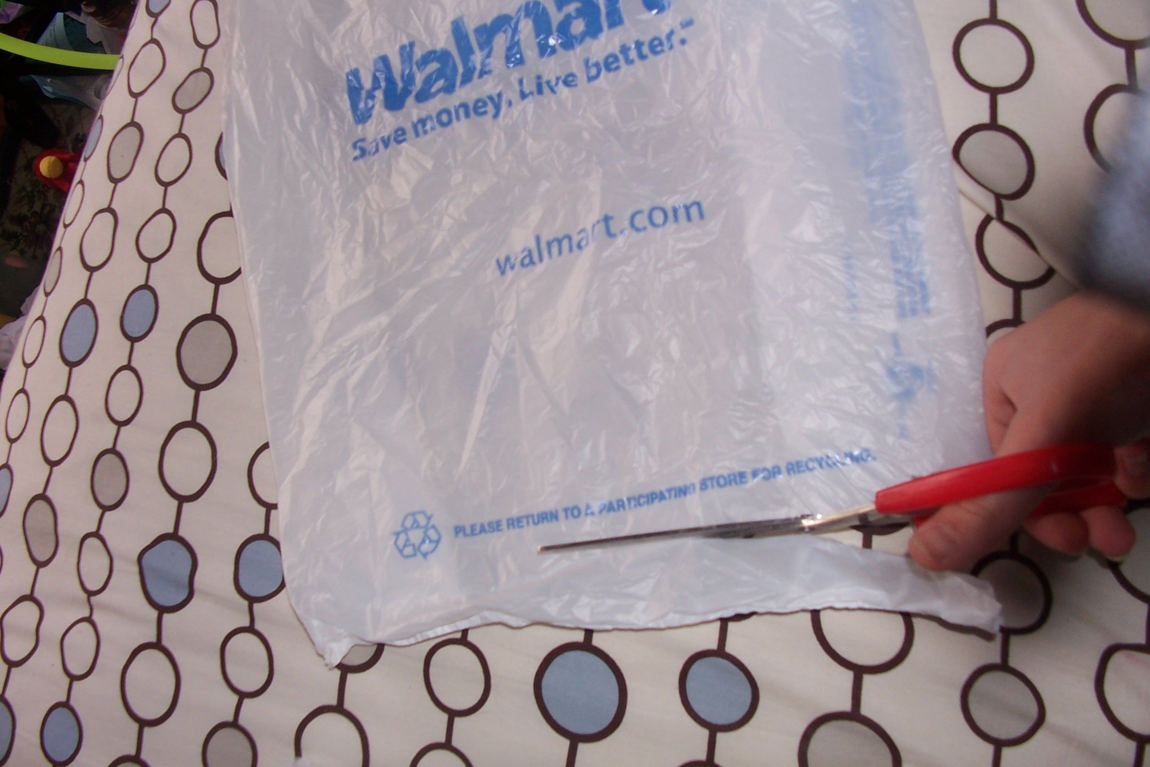 Woven Plastic Bag Bag : 10 Steps (with Pictures) - Instructables