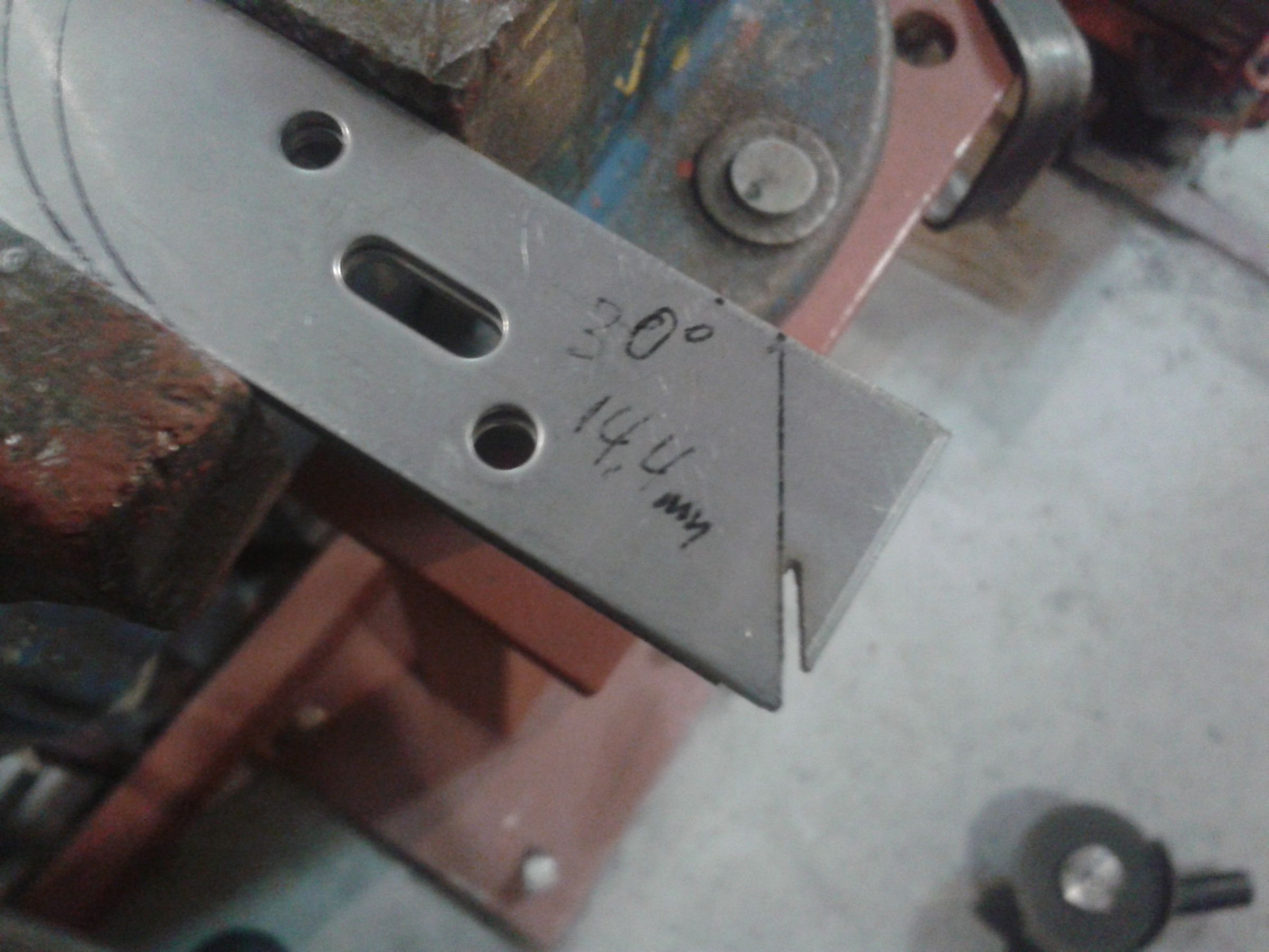 DIY Circle Center Finder Tool, Stainless Steel Made : 4 Steps (with ...