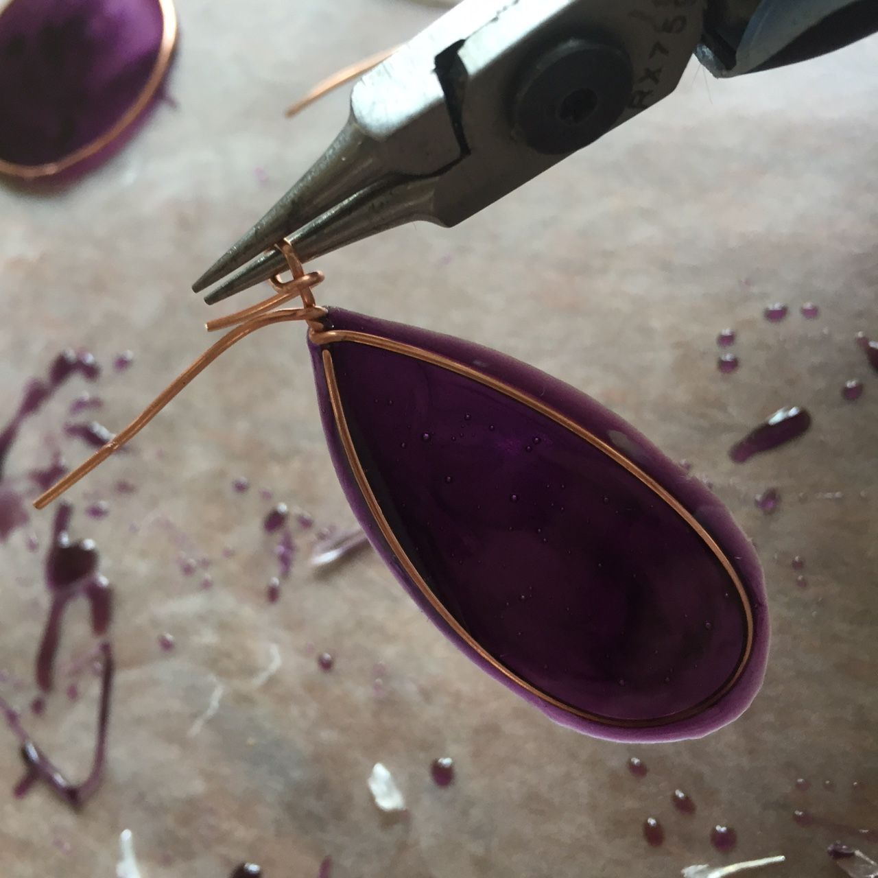 Purple Resin Wire Earrings : 12 Steps (with Pictures) - Instructables