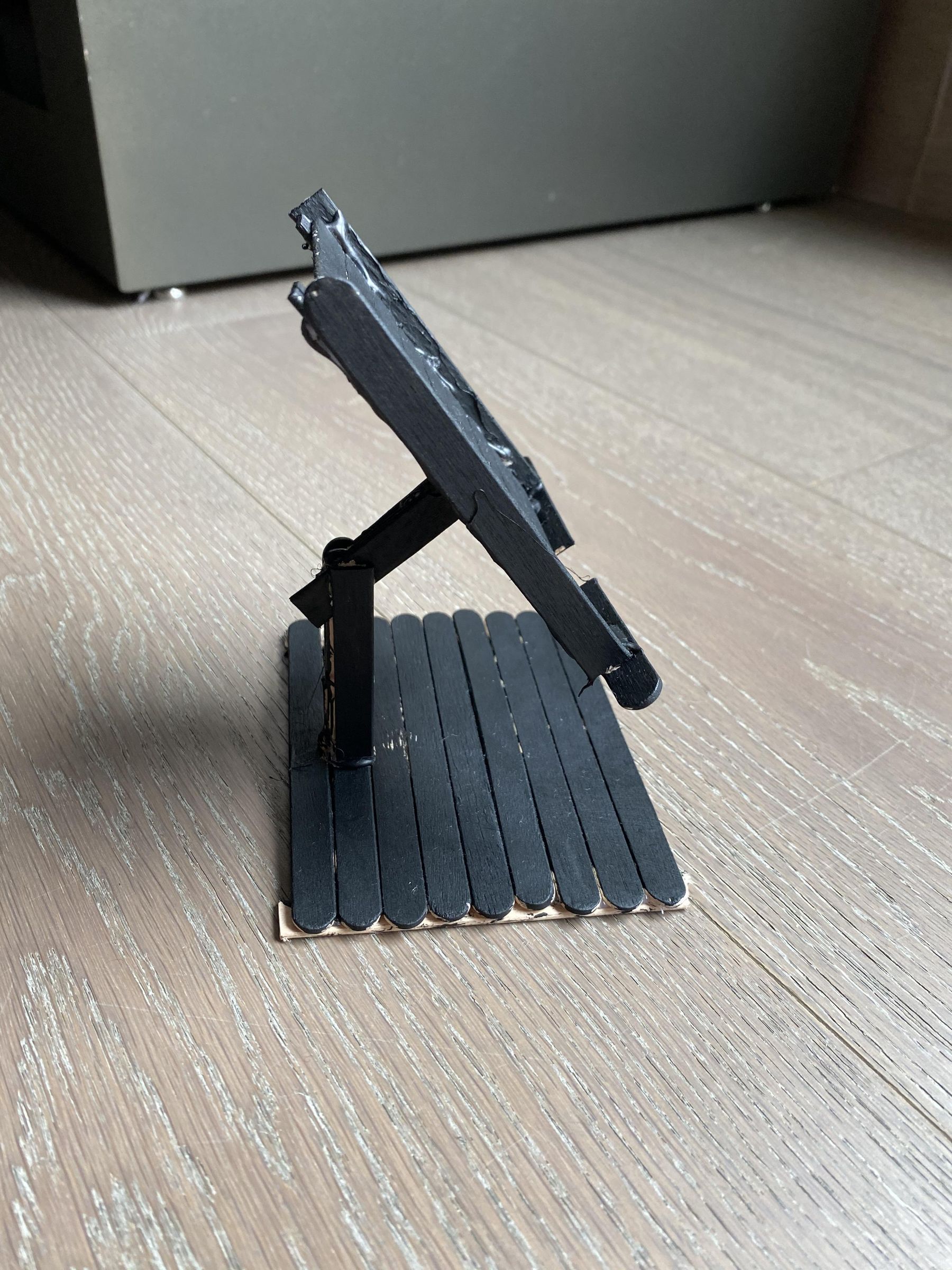 Quick Phone Holder Made at Home : 6 Steps - Instructables