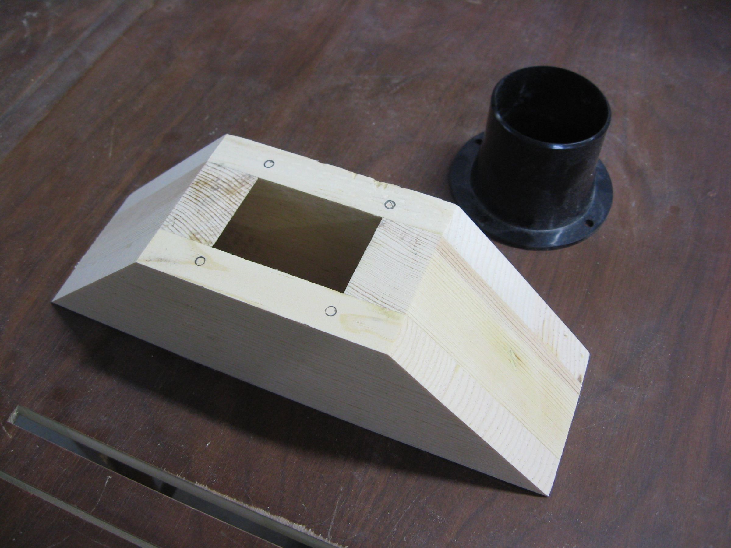 Wood Carving Station From Old Sewing Table : 14 Steps (with Pictures ...