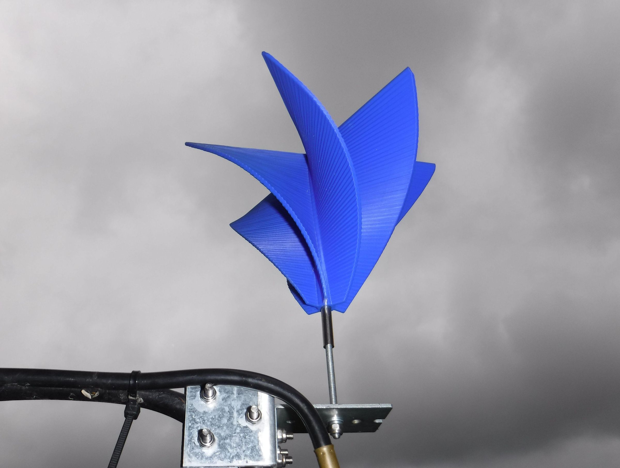 Vertical Wind Spinner : 8 Steps (with Pictures) - Instructables