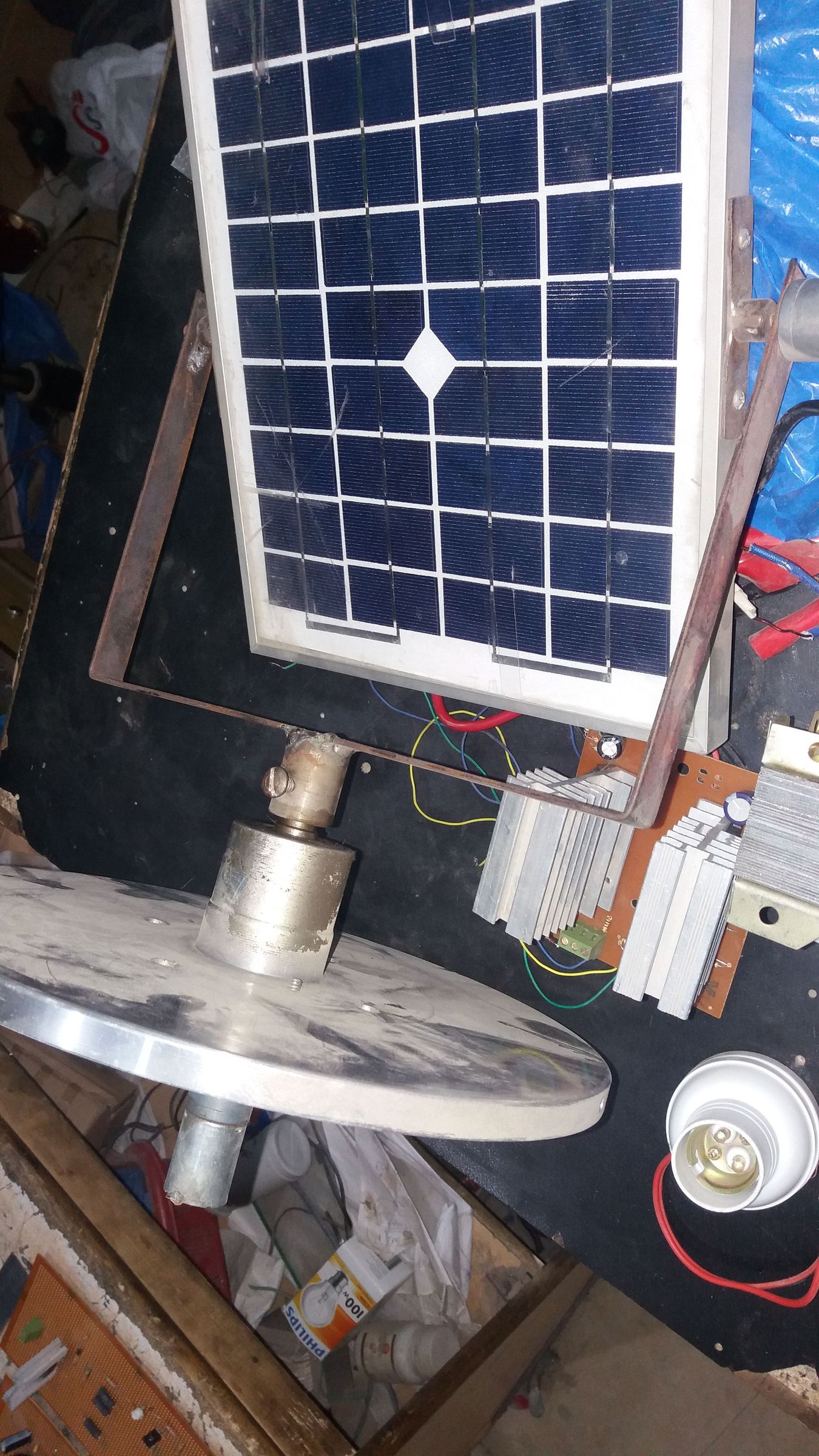 Dual Axis Solar Tracker - Instructables