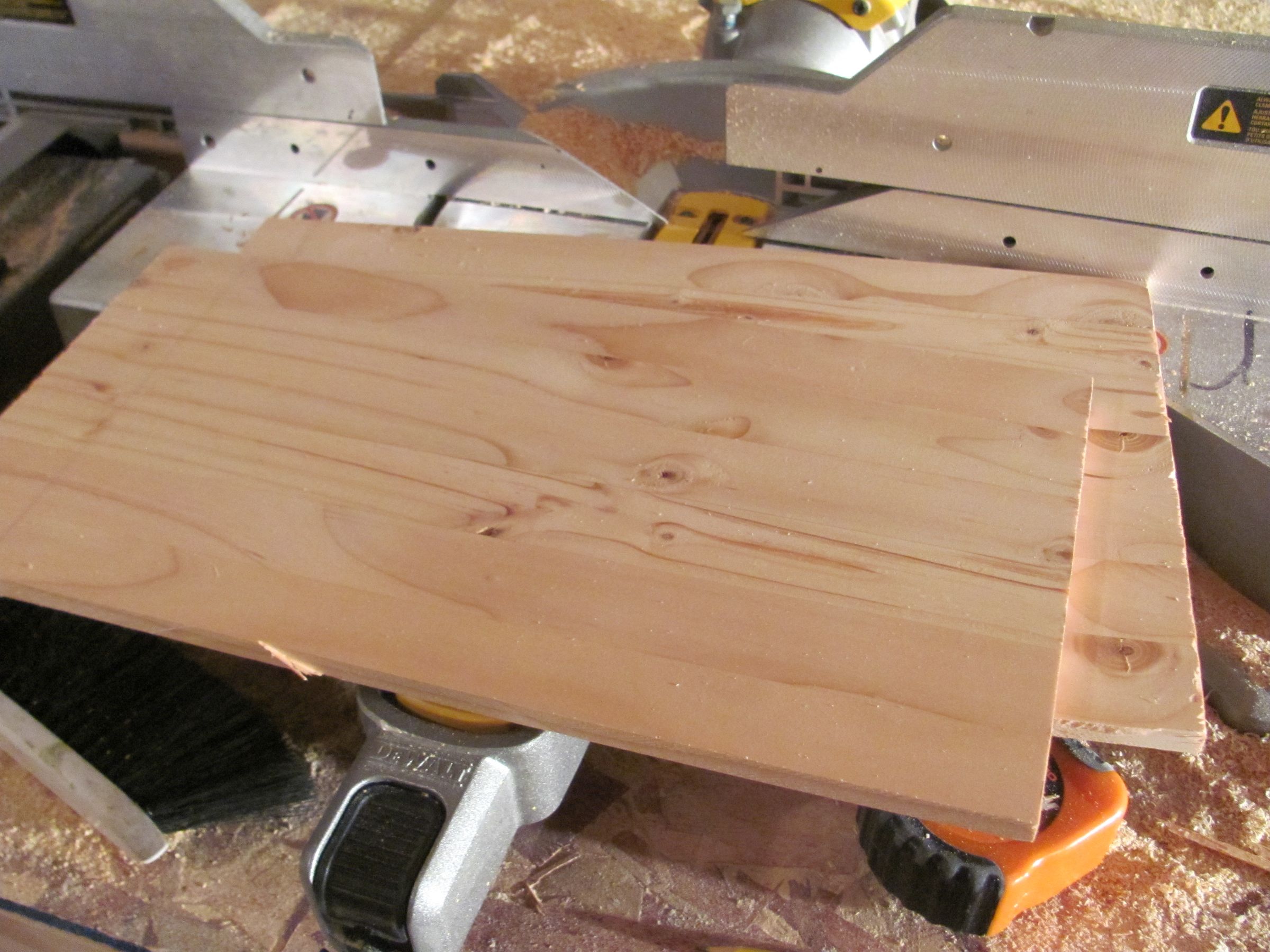 2x12 End Table With HDPE Knob : 12 Steps (with Pictures) - Instructables