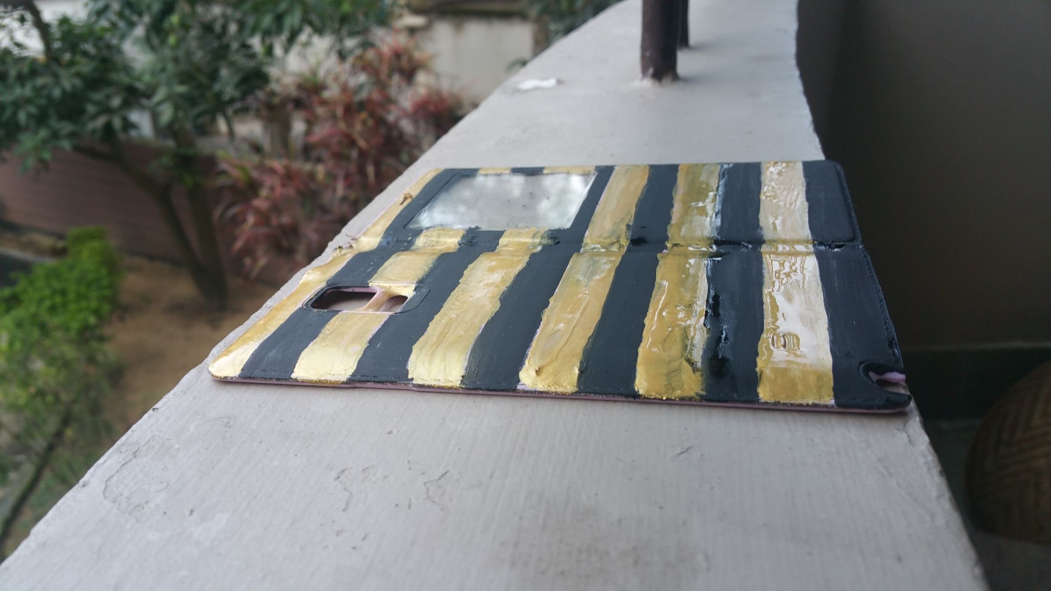 Decorate Your Your Old Boring Phone Cover : 5 Steps (with Pictures ...
