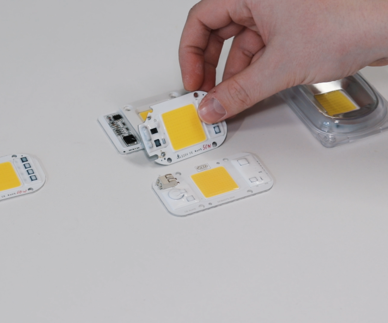 DIY FLOODLIGHT W/AC LEDs (+EFFICIENCY VS DC LEDs) : 21 Steps (with ...